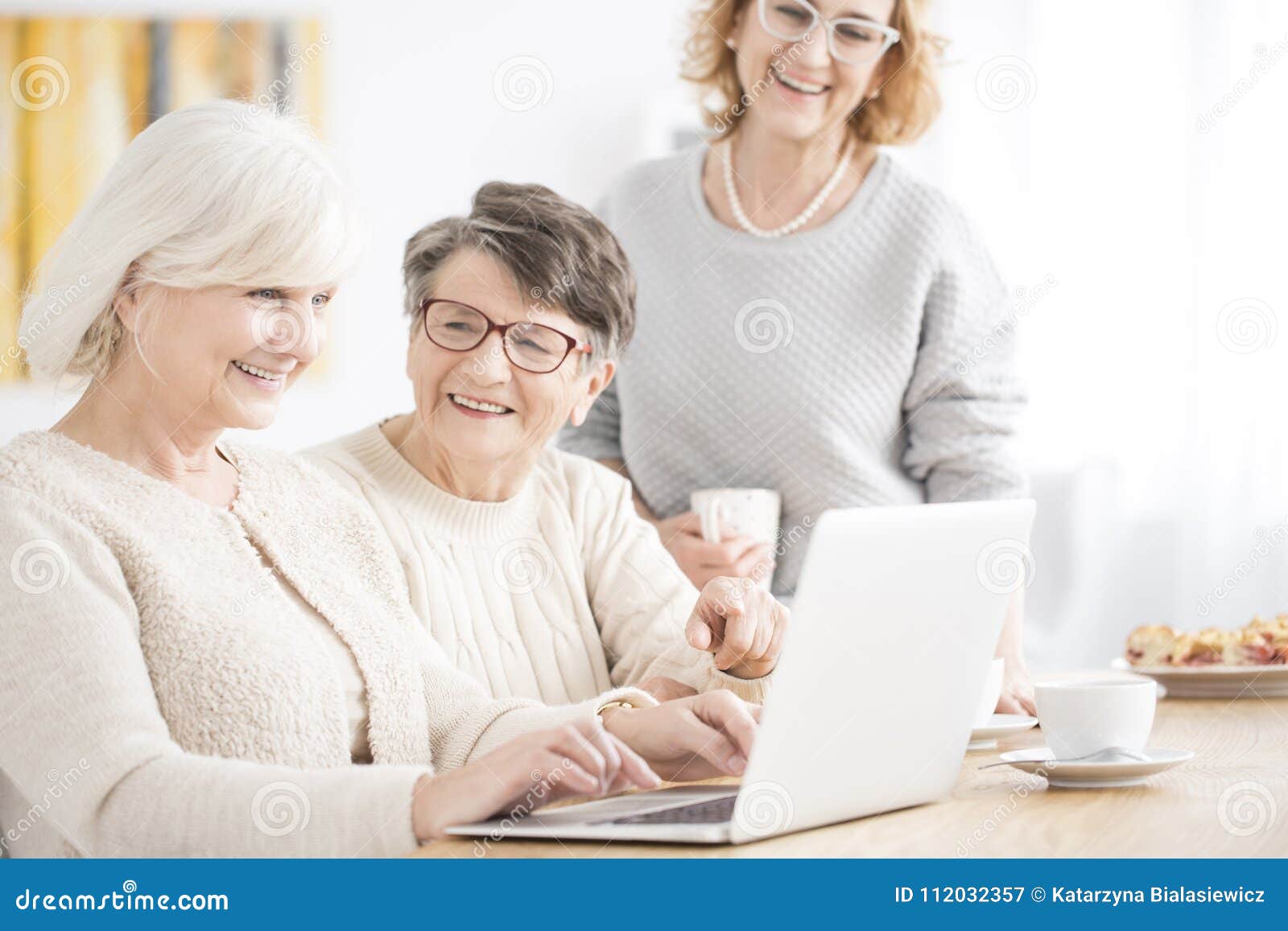 Elderly Women Using Internet Stock Image - Image of home, nursing ...