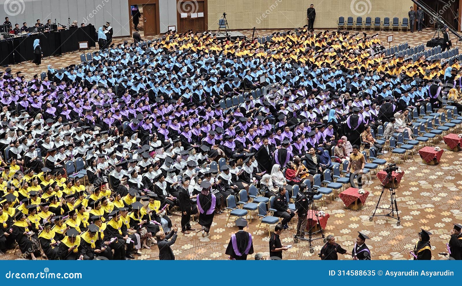 Group of Graduated people editorial image. Image of indonesia - 314588635