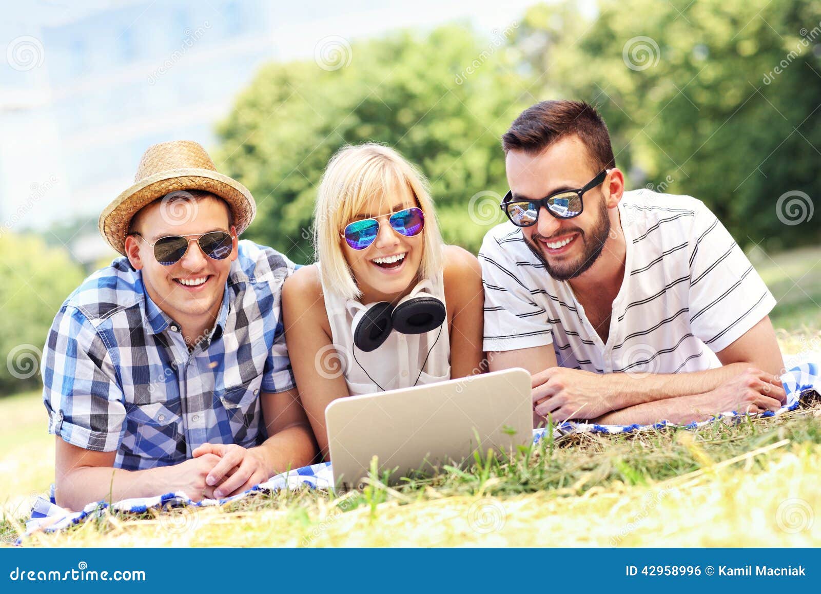 Group of Happy Students Learning in the Park Stock Photo - Image of ...