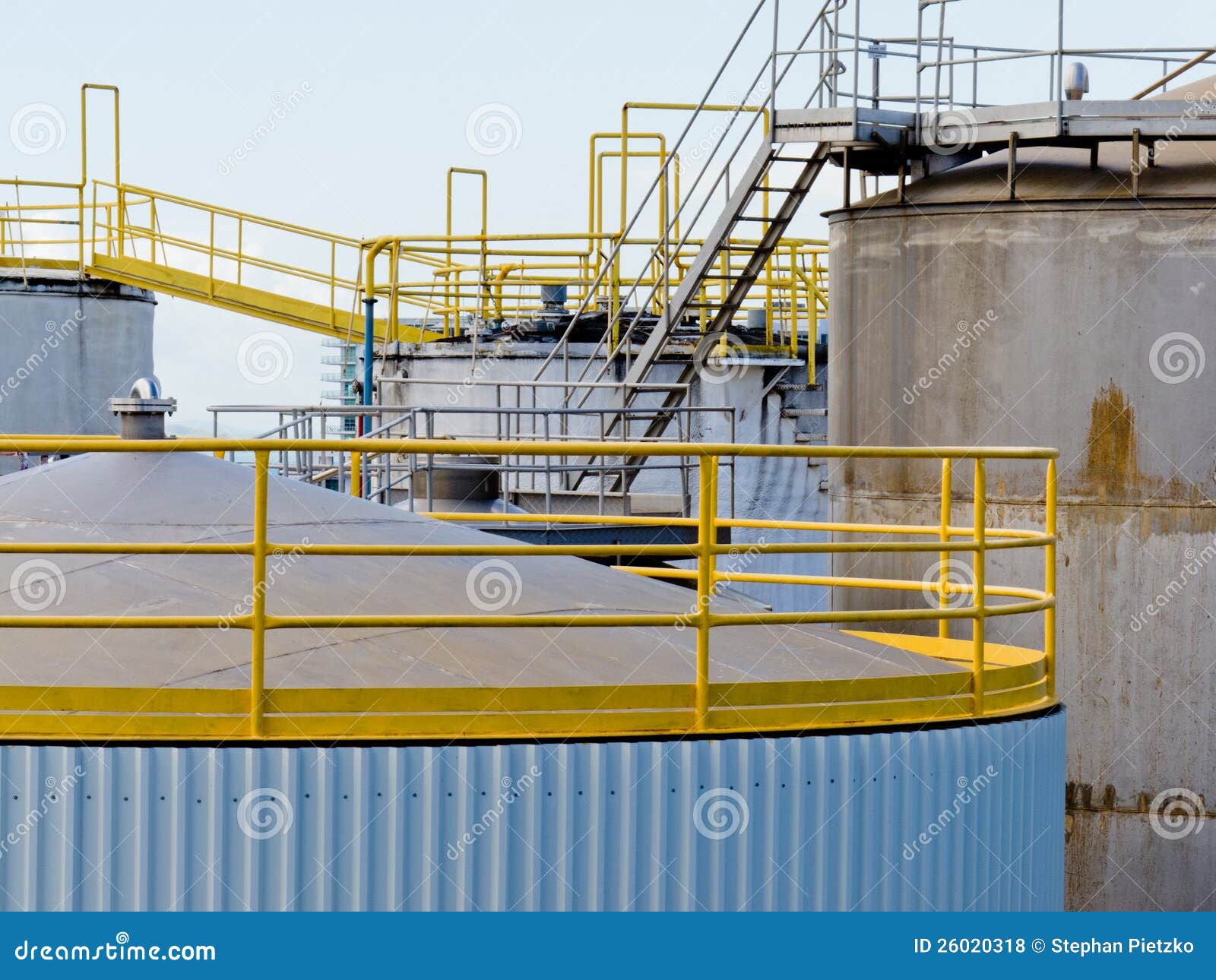 Group of Large Steel Storage Tanks at Refinery Stock Photo - Image of ...