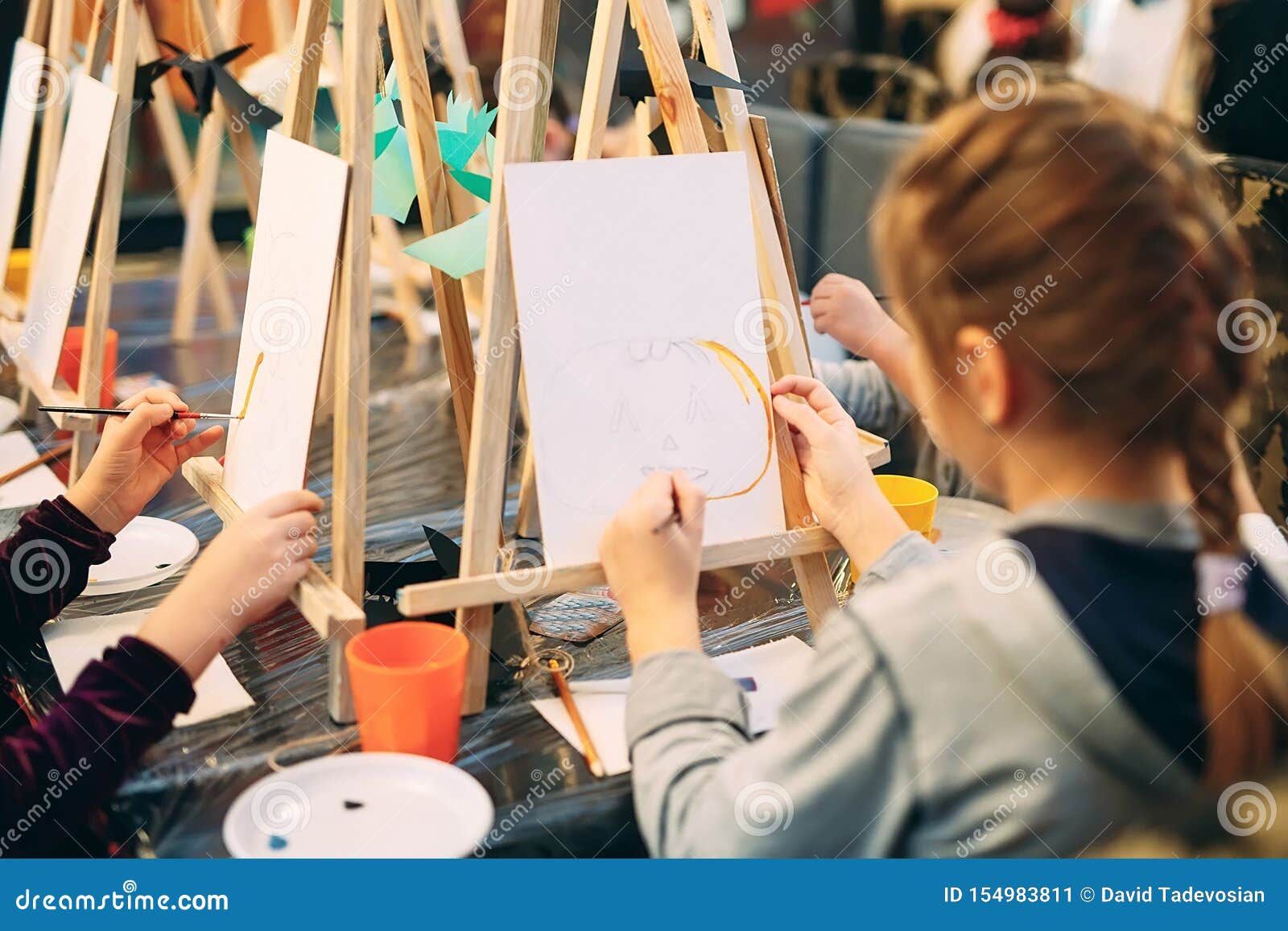Group Lesson in Drawing. Children Learn To Draw in the Classroom Stock ...