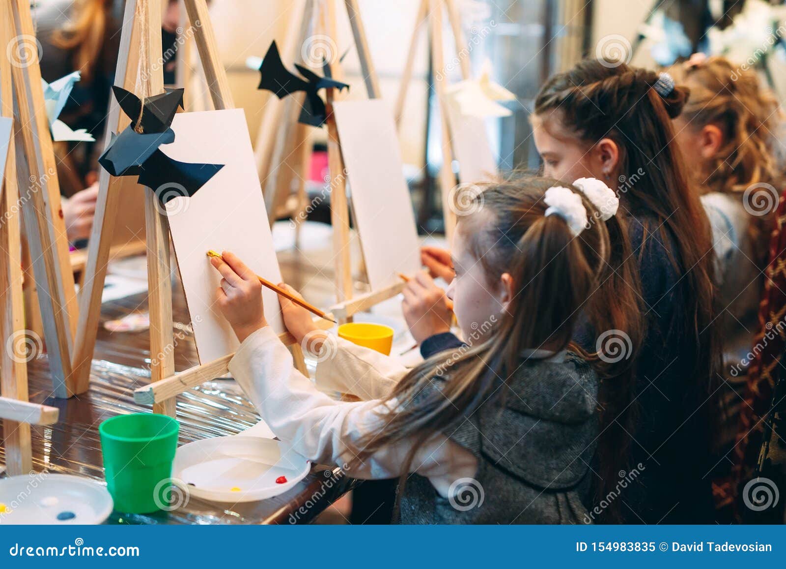 Group Lesson in Drawing. Children Learn To Draw in the Classroom Stock ...