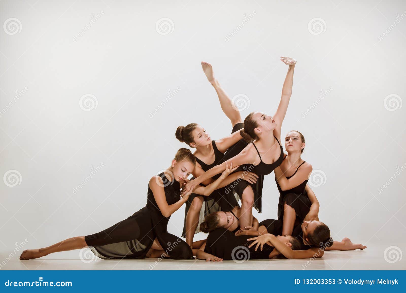 The Group of Modern Ballet Dancers Stock Image - Image of beauty, exercise: 132003353