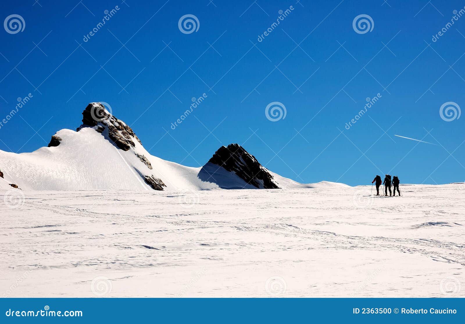 Group mountaineers stock photo. Image of glacier, climber - 2363500