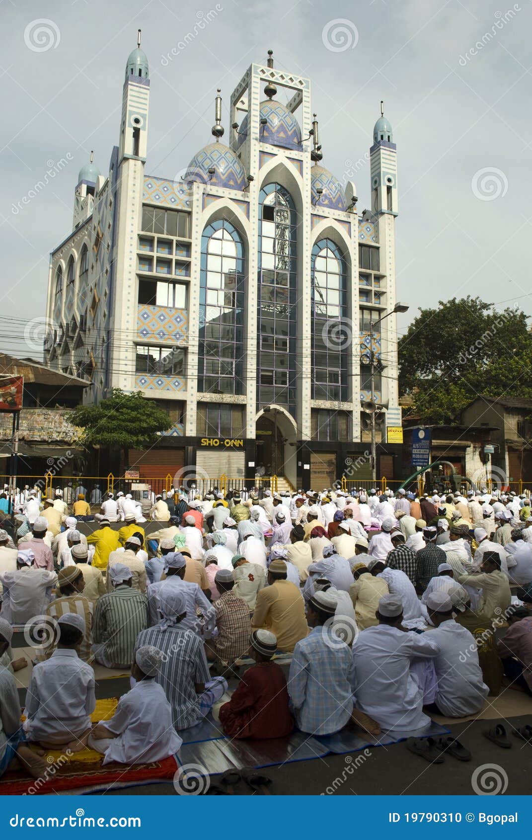 A Group of Muslim Man at the Eid Prayer at Kolkata Editorial Image ...