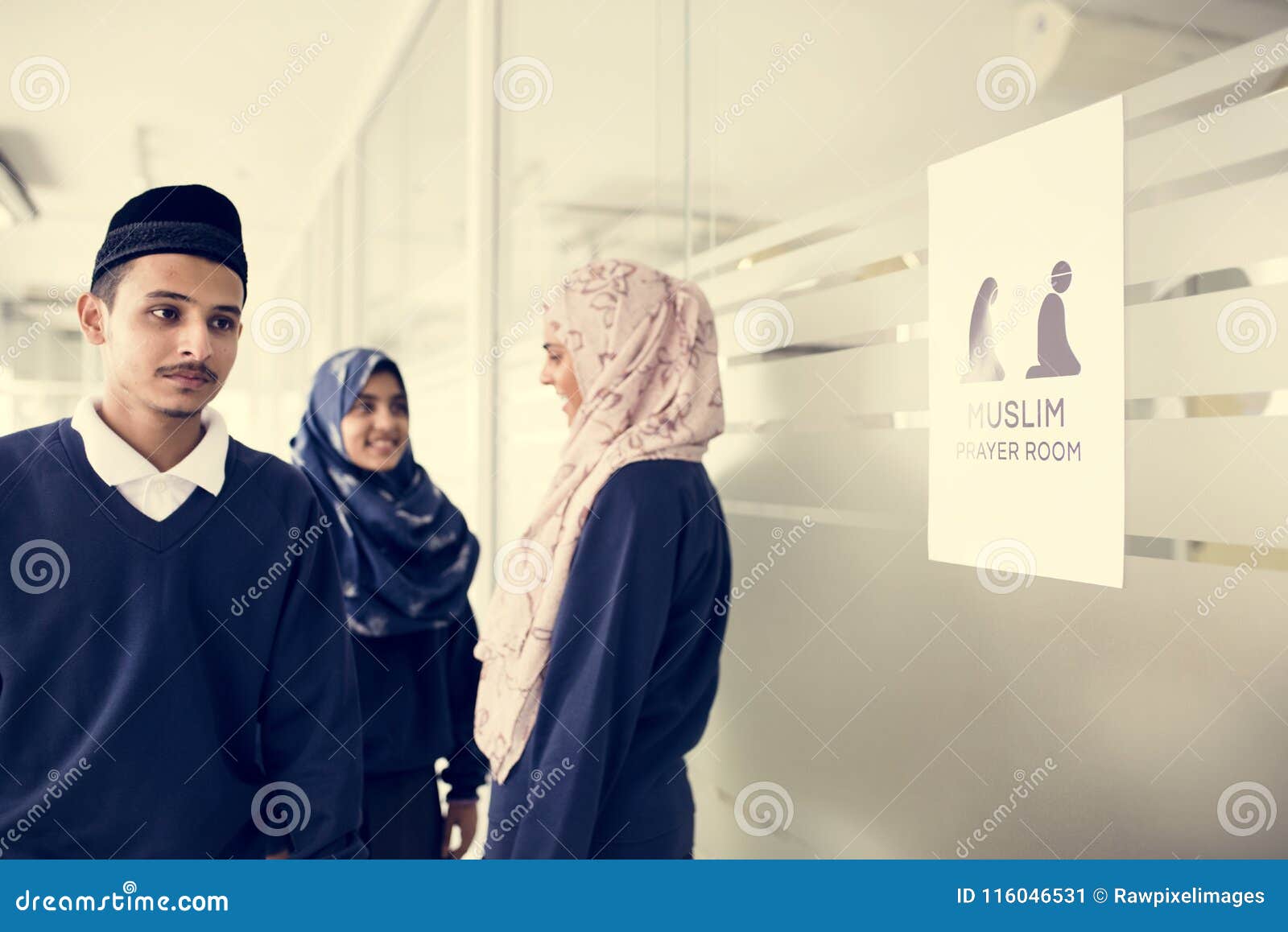A Group Of Muslim Woman Hanging Out Stock Photography | CartoonDealer ...