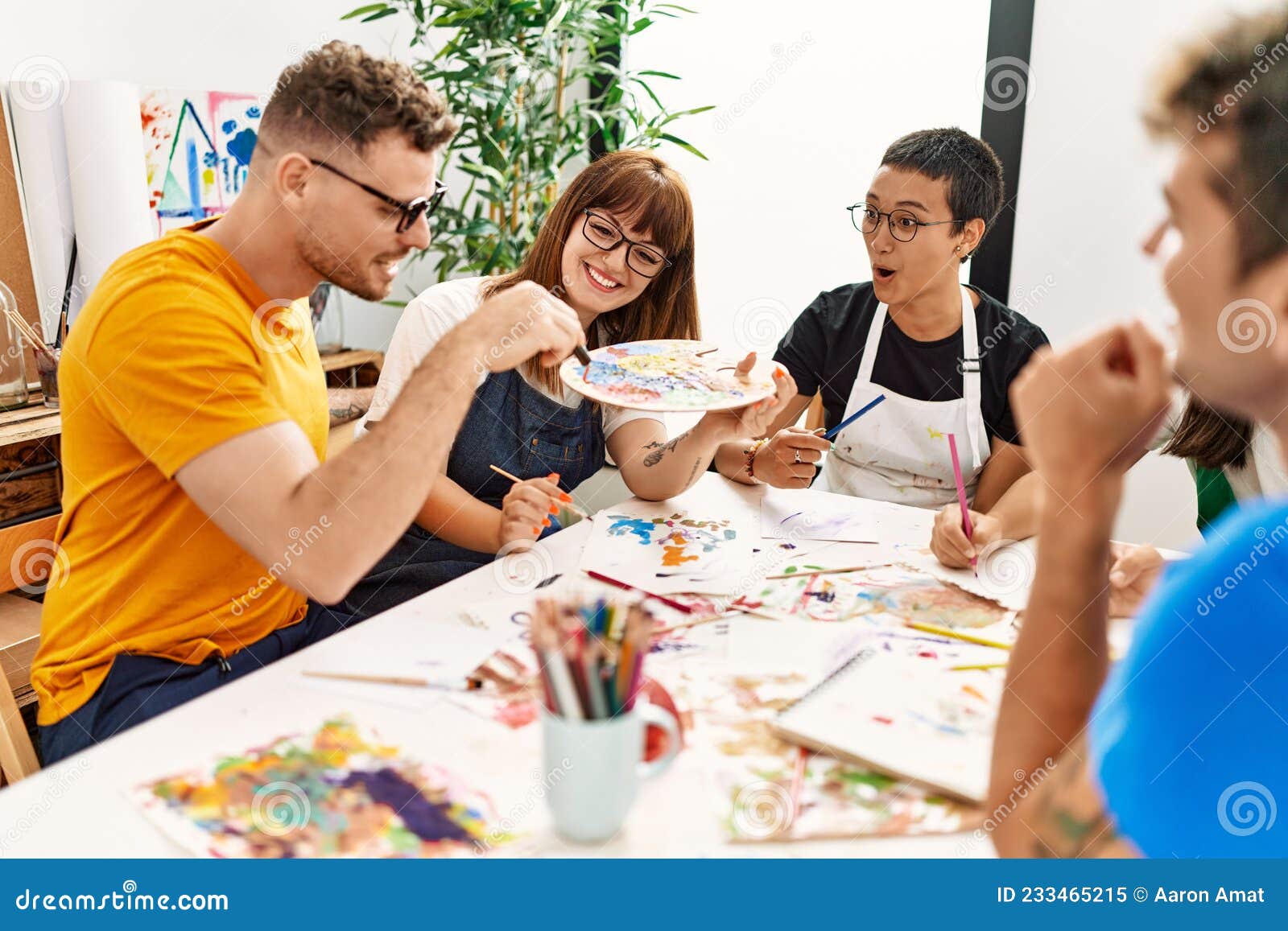 Group of People Drawing at Art Studio Stock Image - Image of paintbrush ...