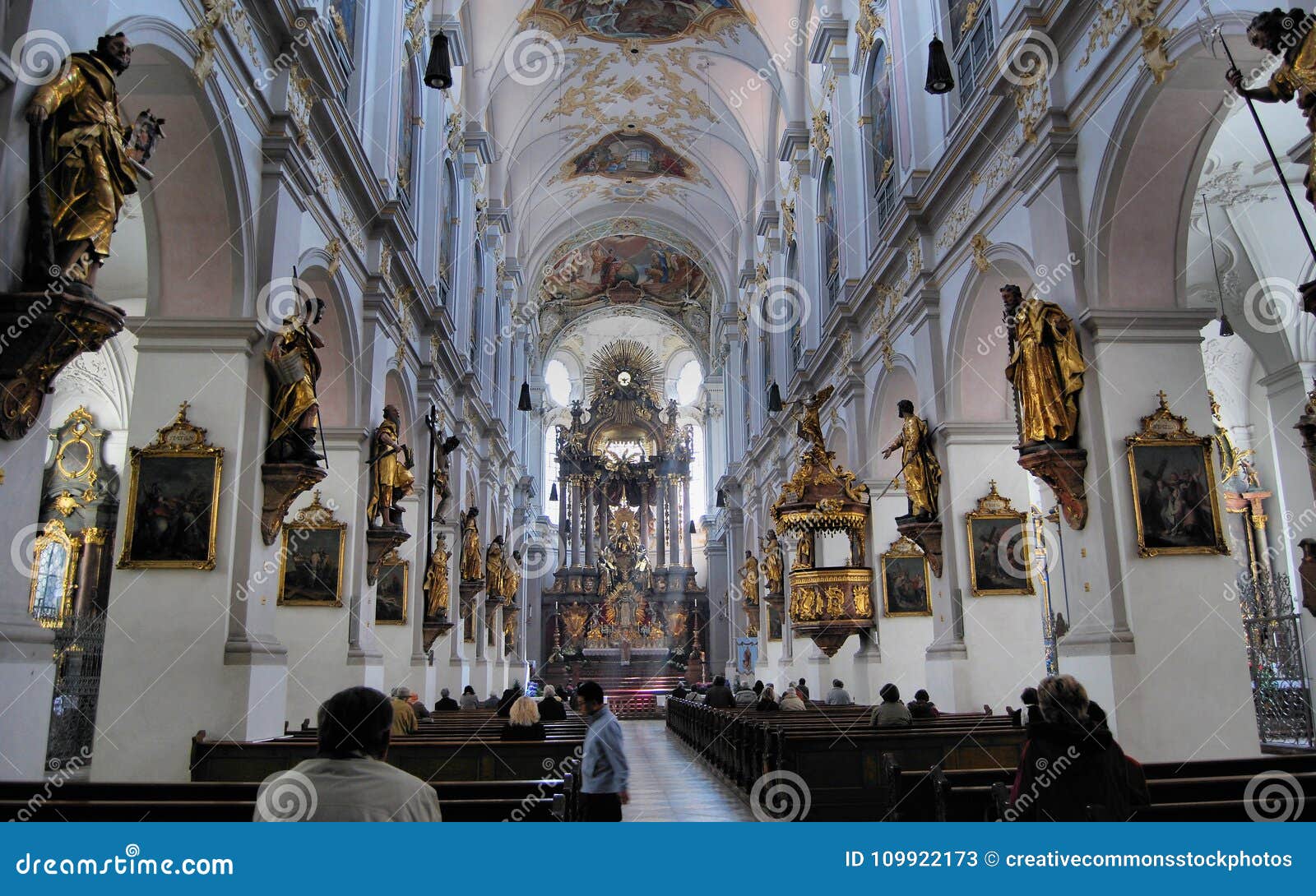 Group Of People Praying Inside Of The Church Picture. Image: 109922173