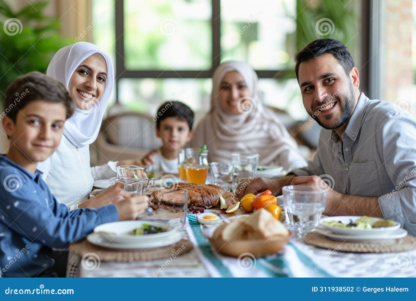 Group of People Sitting Around Dinner Table Stock Illustration ...