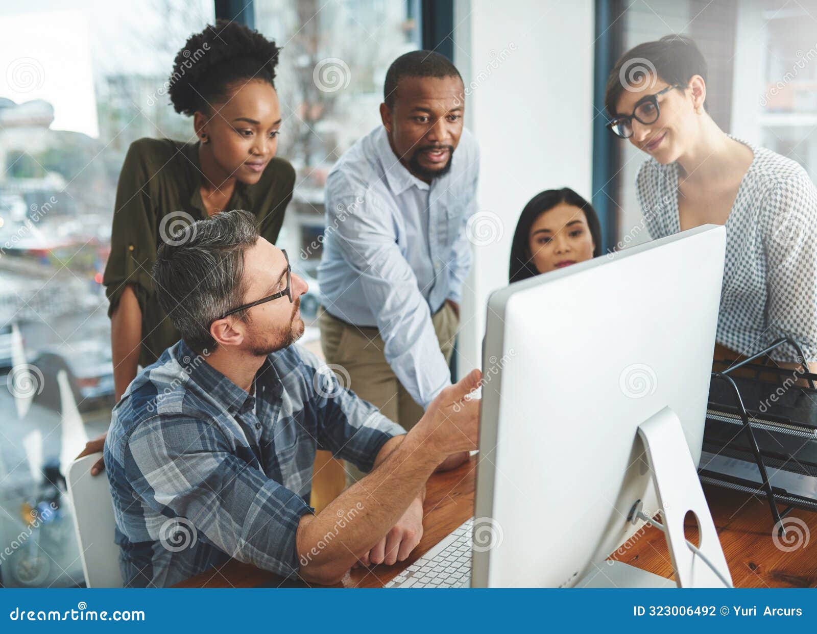 Group, People and Training in Startup with Computer, Diversity in ...