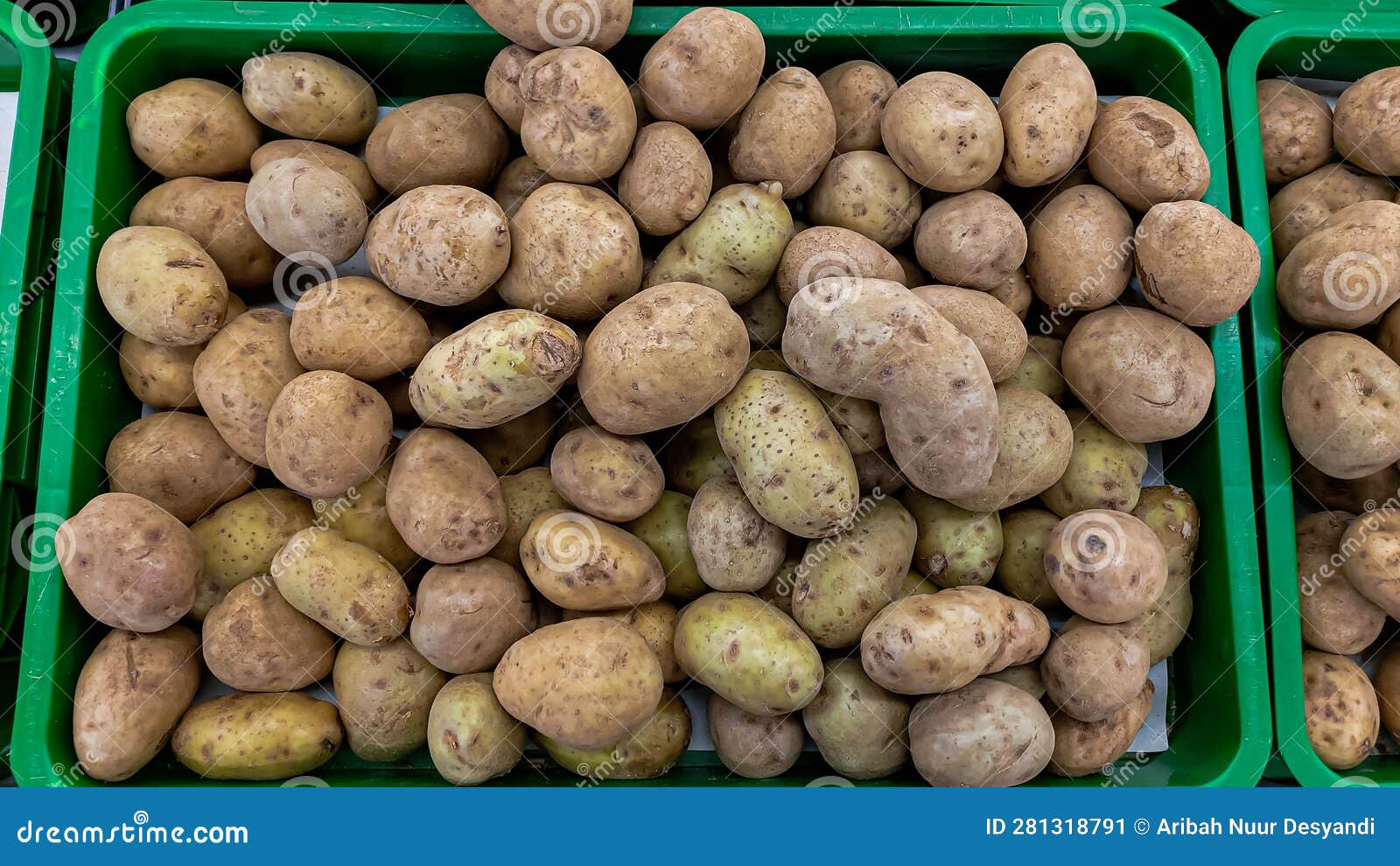A Group of Potatoes in a Box Stock Image - Image of cuisine, organic ...