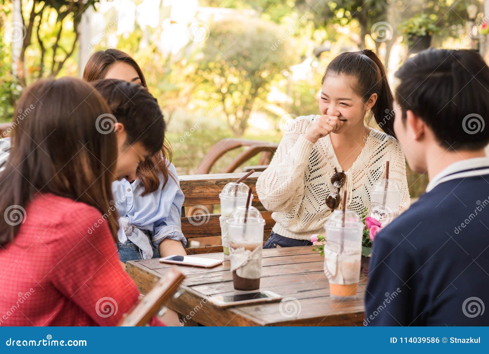 Group of Six Teenagers Having Fun Together in Coffee Shop on the Stock ... Group of Six Teenagers Having Fun Together in Coffee Shop on the Stock ...