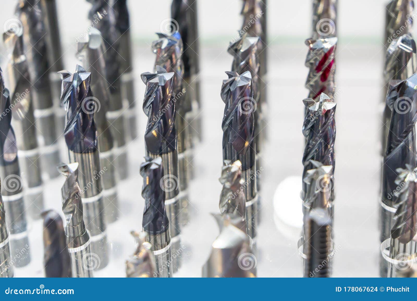 The Group of Solid End Mill Tool , Radius or Bull Nose Endmill Tool in ...