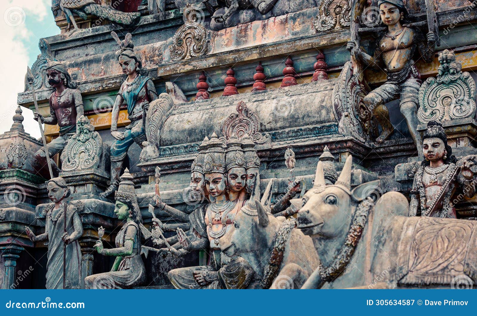 Group of Statues on the Side of a Building Stock Image - Image of ...