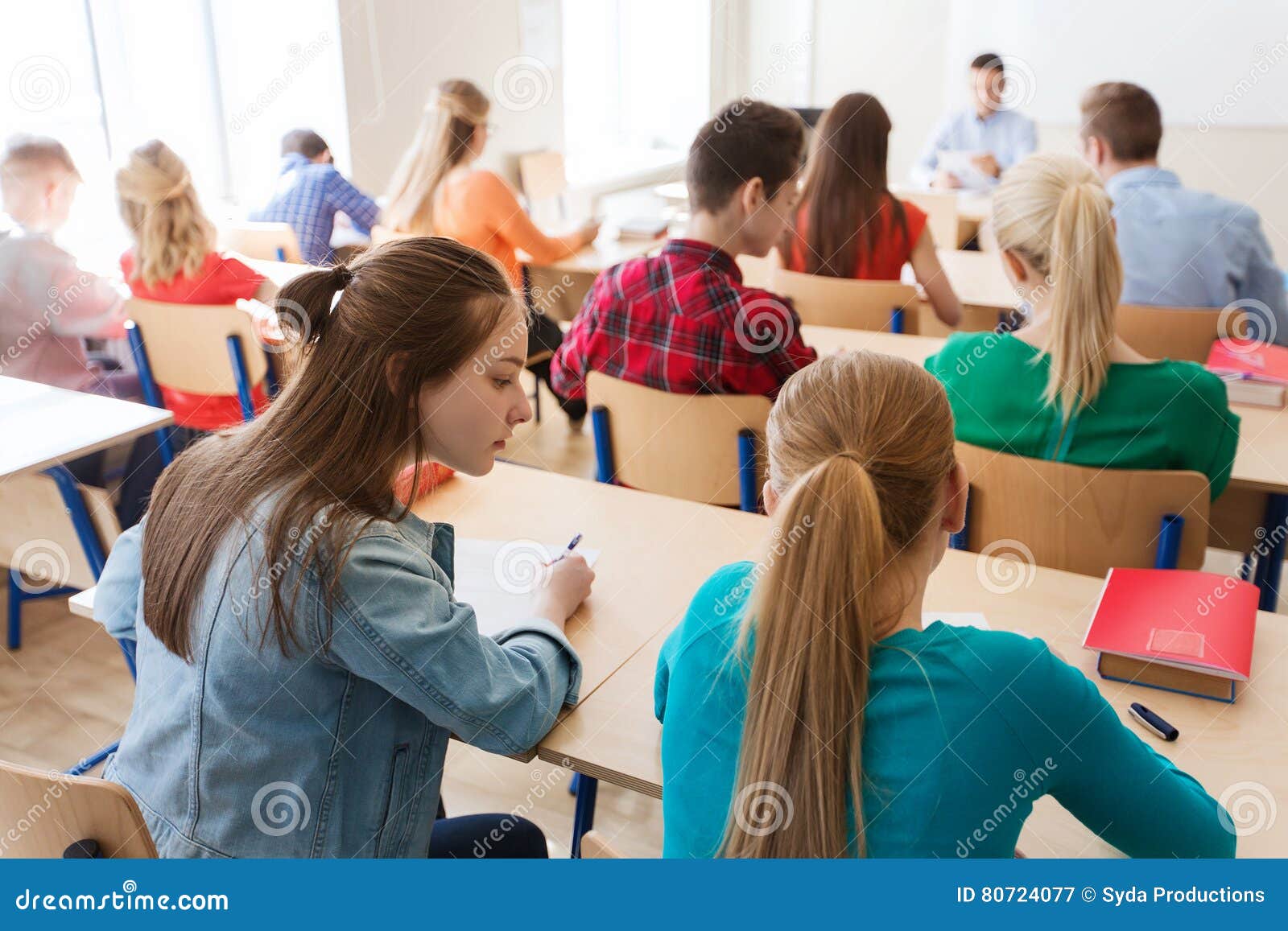 Kids Cheating On A Test