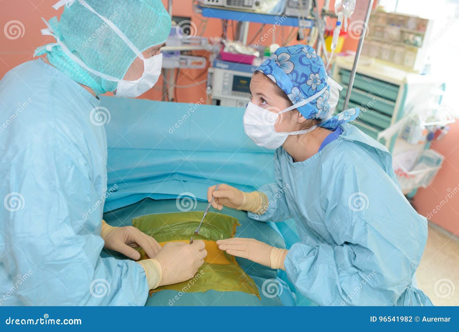 Group Surgeons at Work Operating in Surgical Theater Stock Photo ...