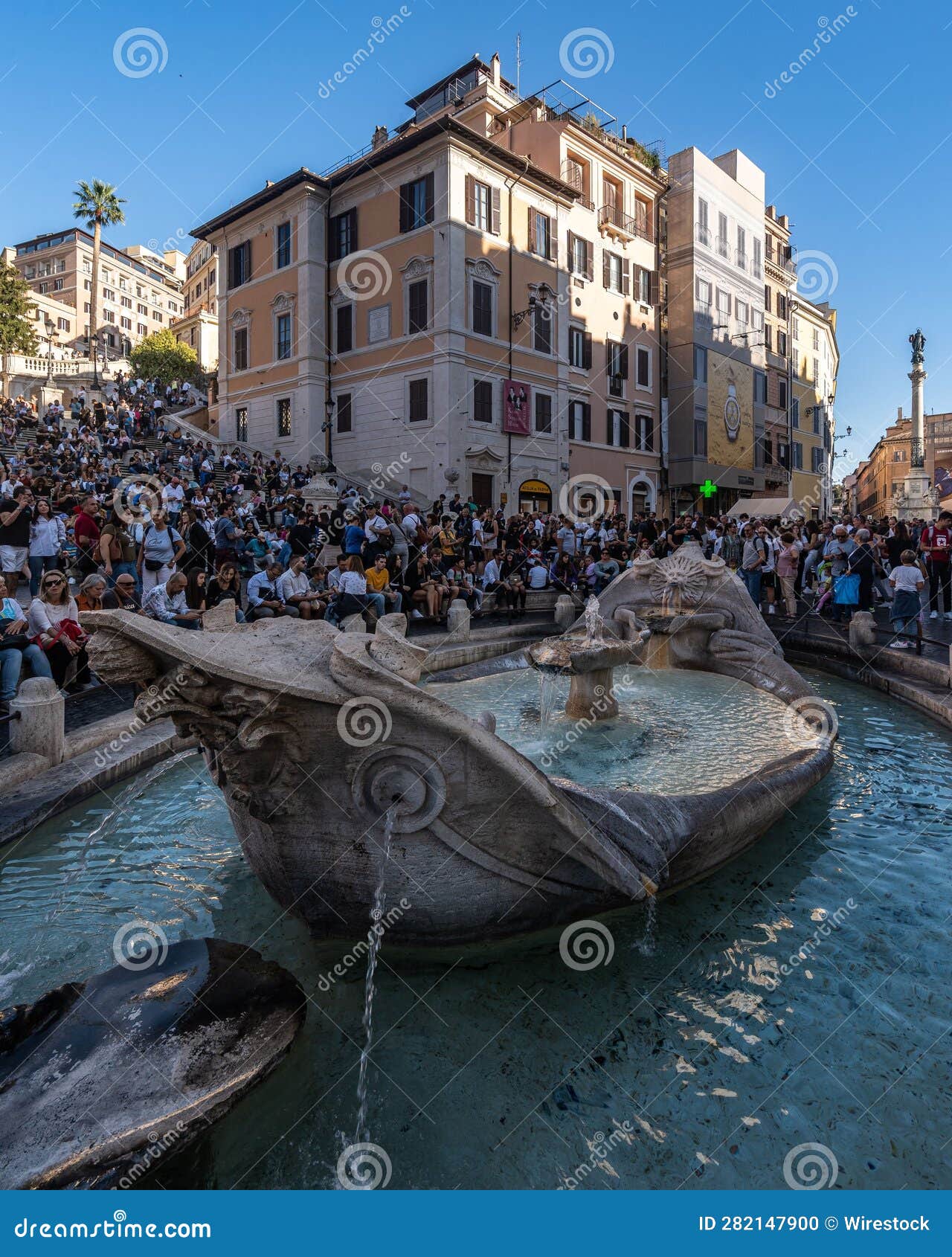 Group of Tourists Sitting on Spanish Steps Editorial Image - Image of ...