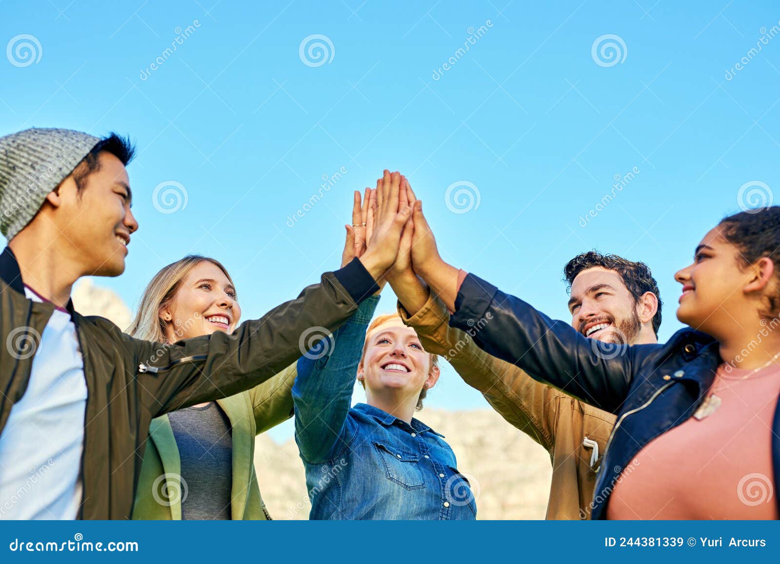 The Group of Unity. Shot of a Group of Young Students Enjoying the Day ...