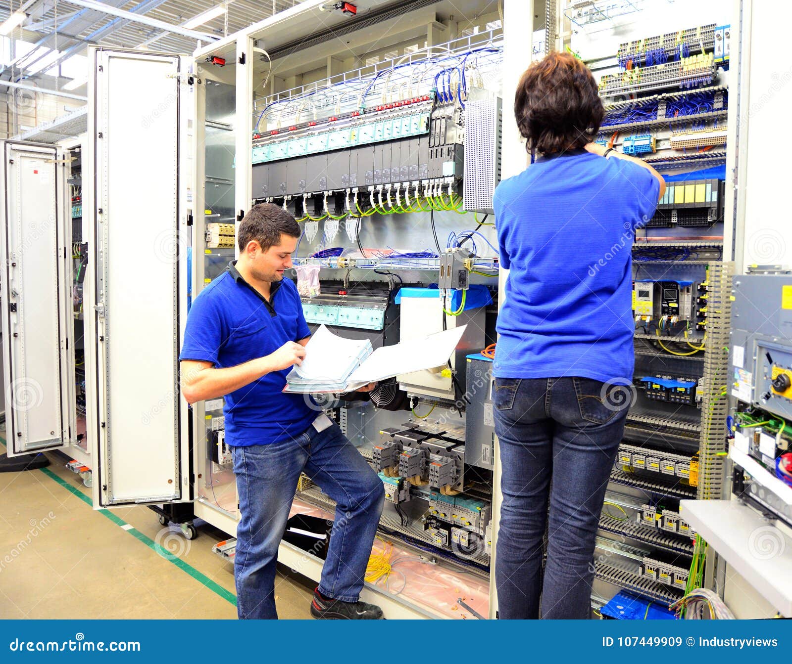 Group Worker - Production and Assembly of Microelectronics in a Stock ...