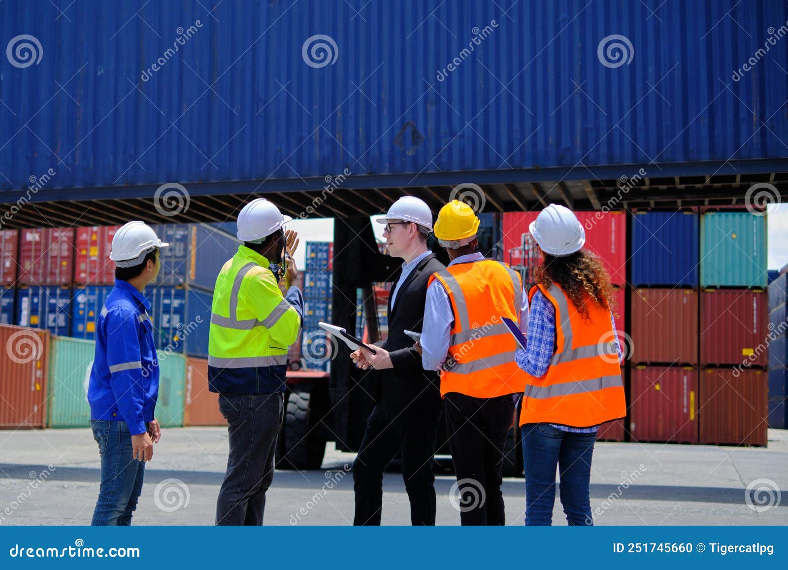 Group of Workers Teamwork at Logistics Terminal, Cargo Transportation ...