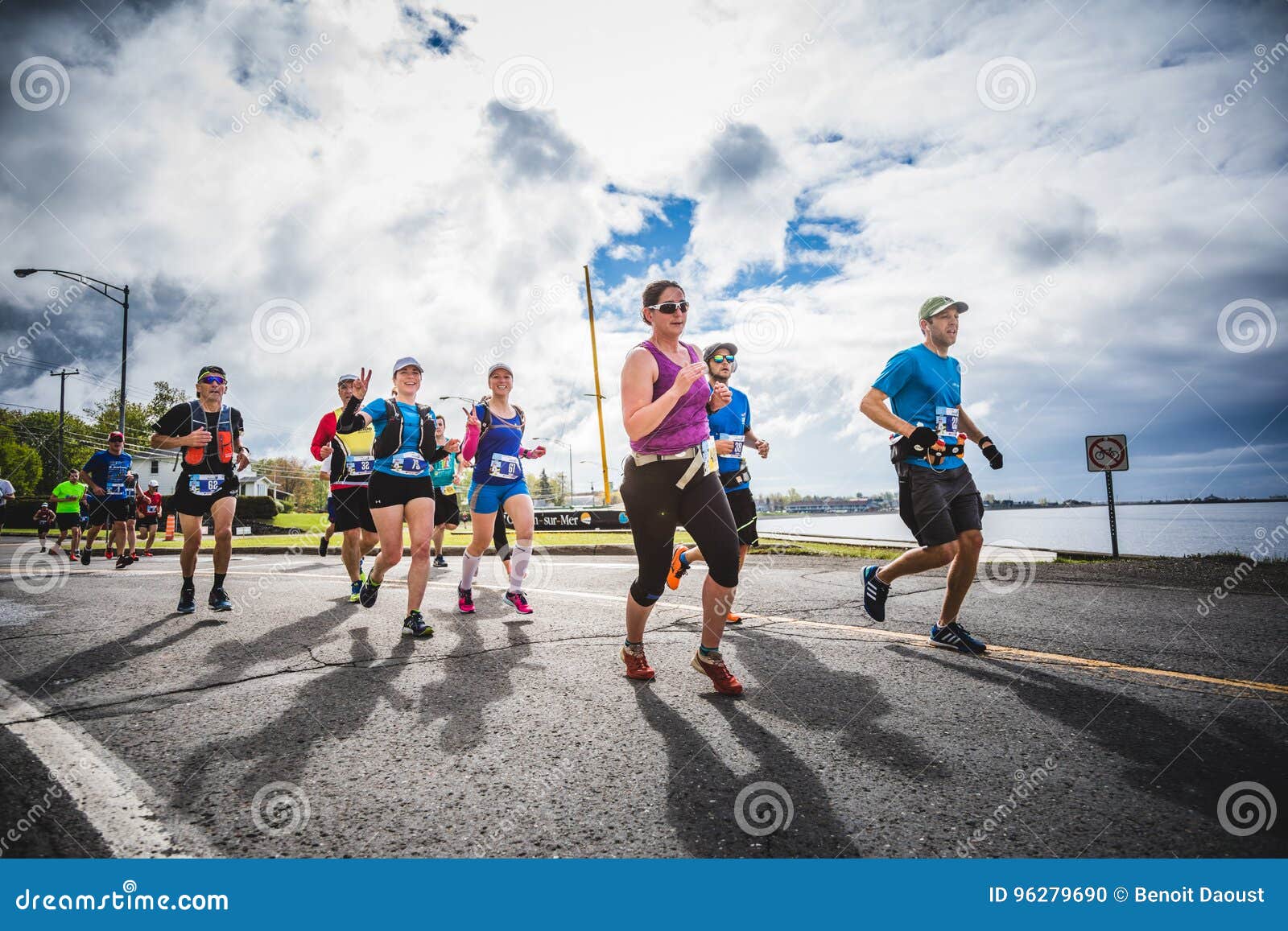 Group of Young People at at the First Km of the Marathon Editorial ...