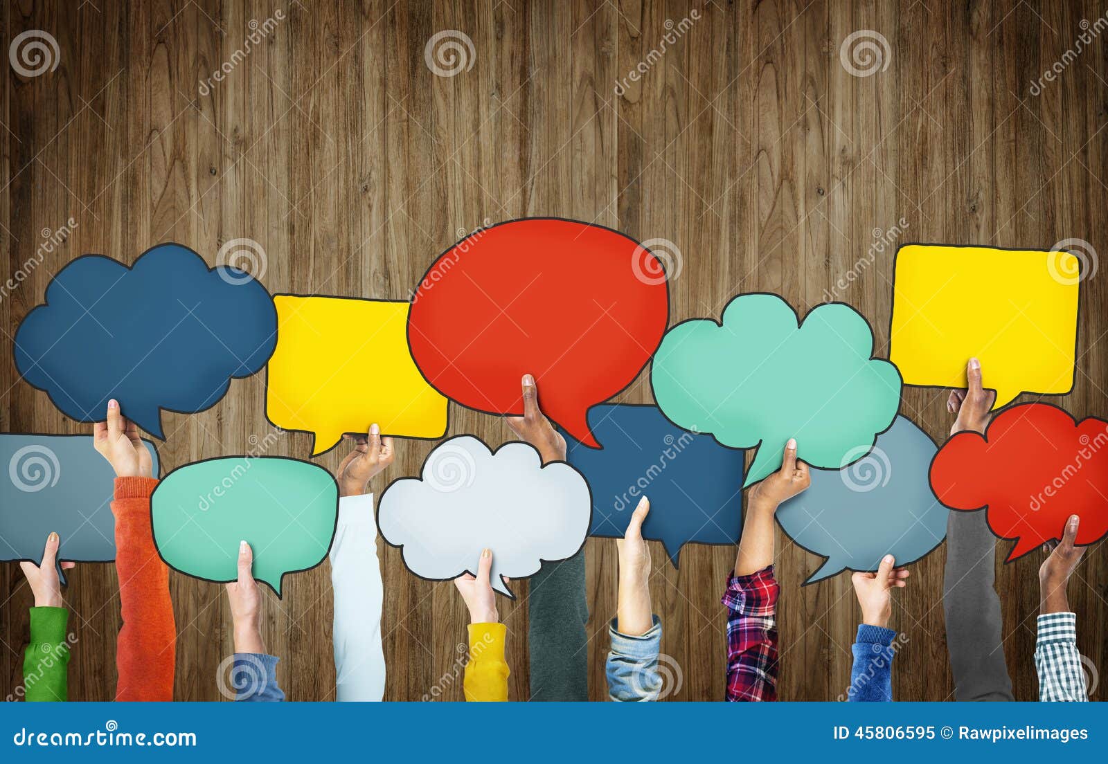 Groupe De Mains Tenant Des Bulles De La Parole Illustration Stock ... Groupe De Mains Tenant Des Bulles De La Parole Illustration Stock ...