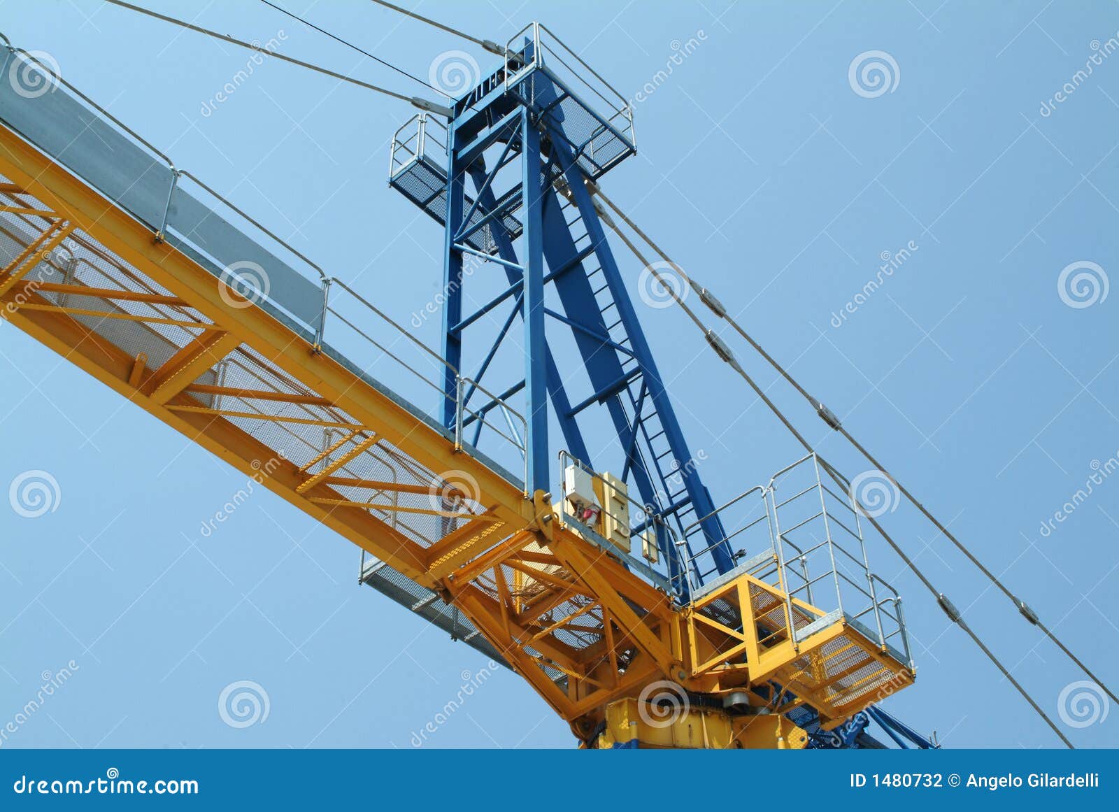 Gru di costruzione fotografia stock. Immagine di luogo - 1480732