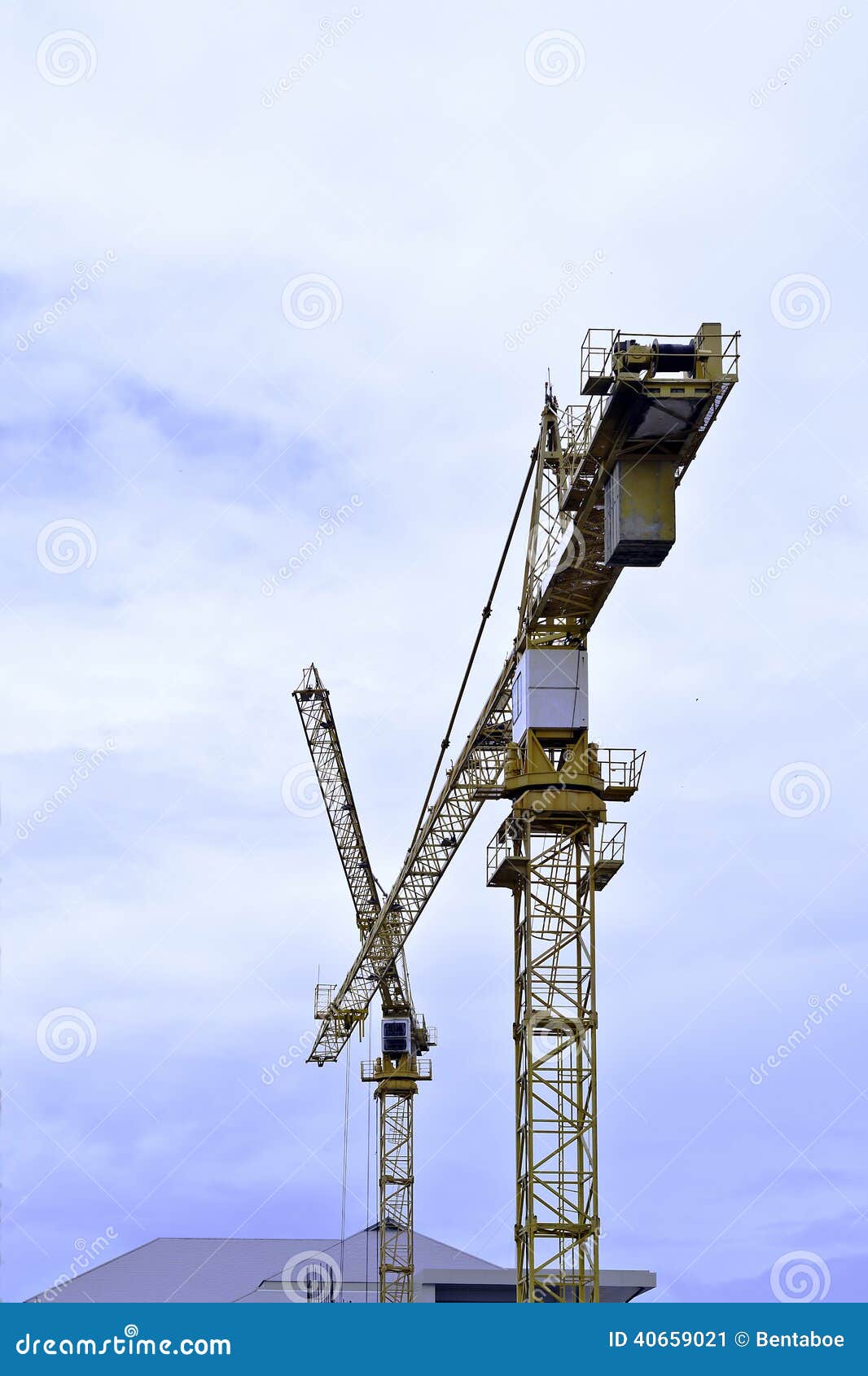 Grue Au Chantier De Construction Image stock - Image du patrimoine ...