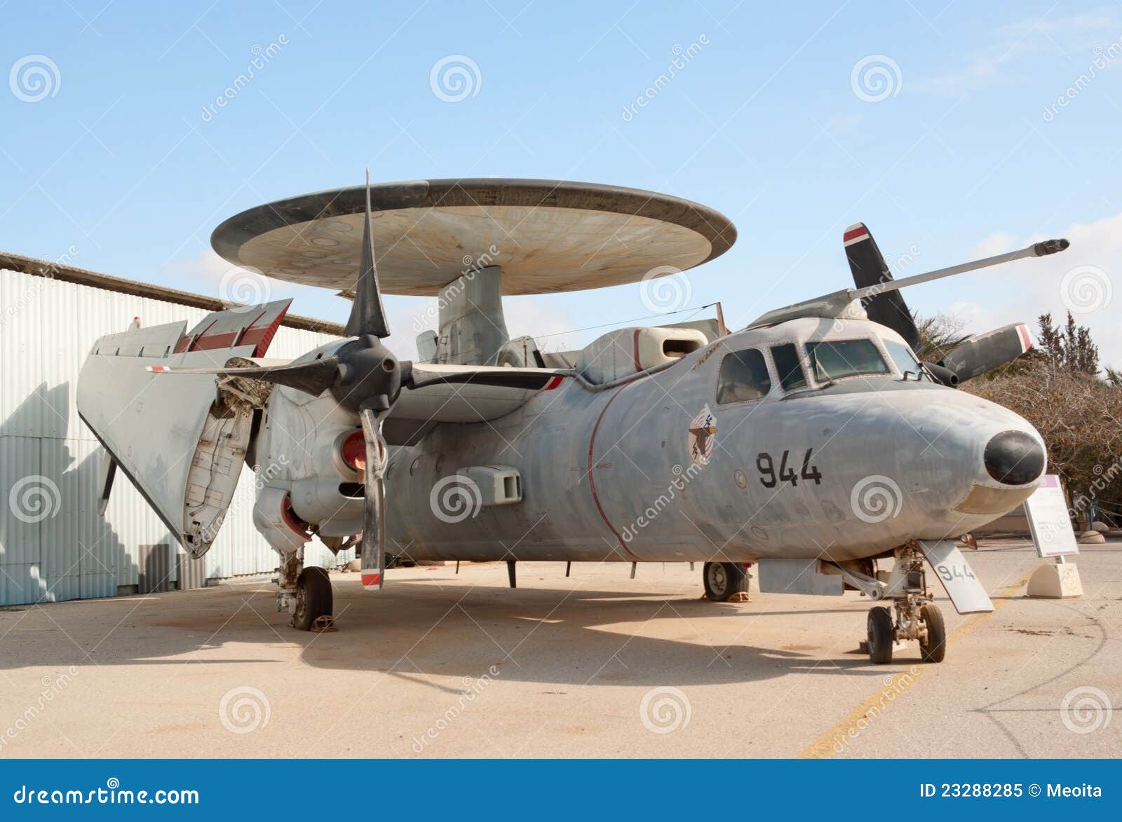 Grumman E-2 Hawkeye AEW Plane Editorial Image - Image of east, heil ...