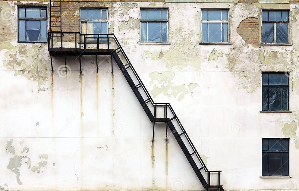 Grunge architecture stock image. Image of deserted, aged - 17884731