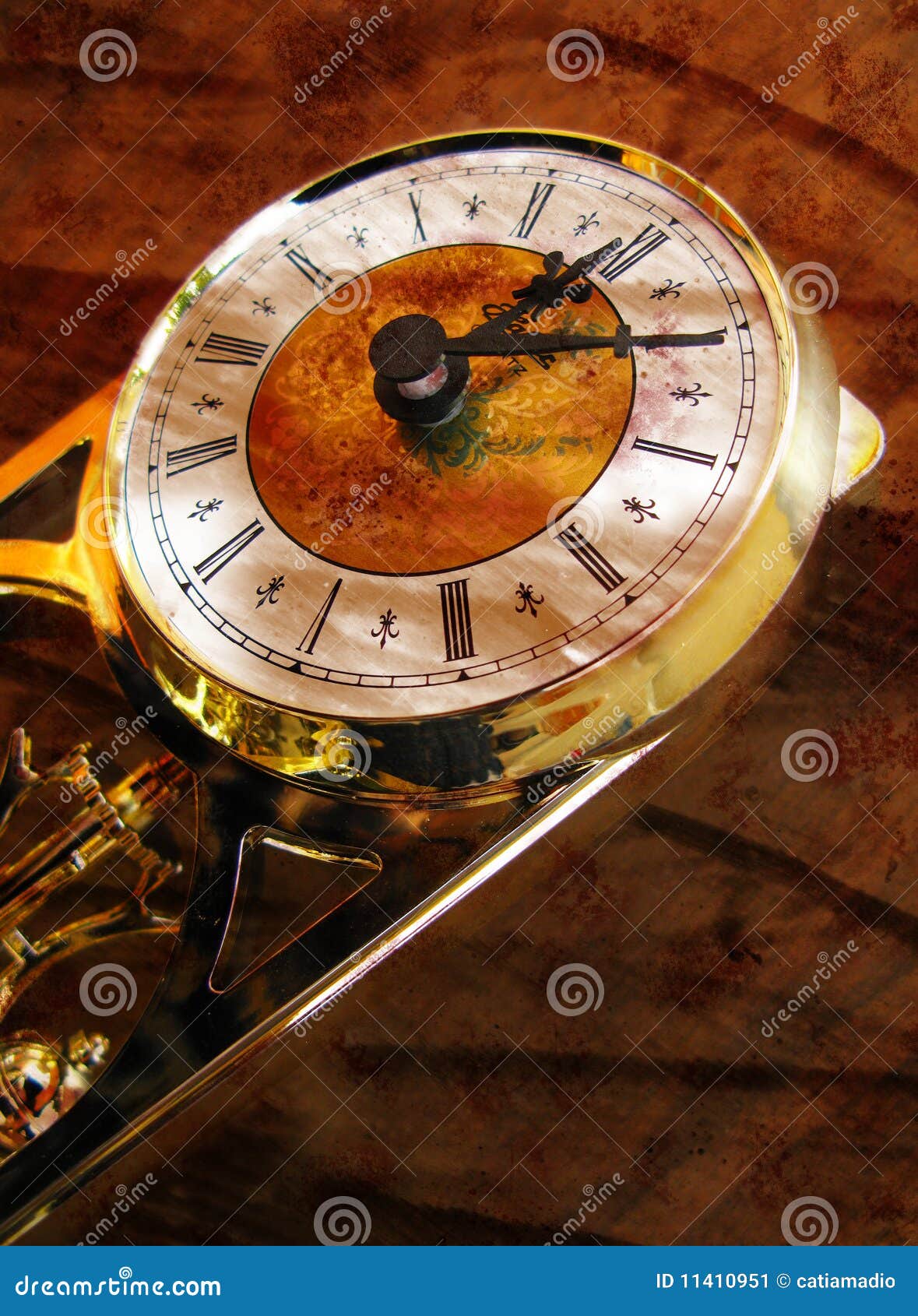 Grunge clock stock image. Image of numbers, style, grunge - 11410951