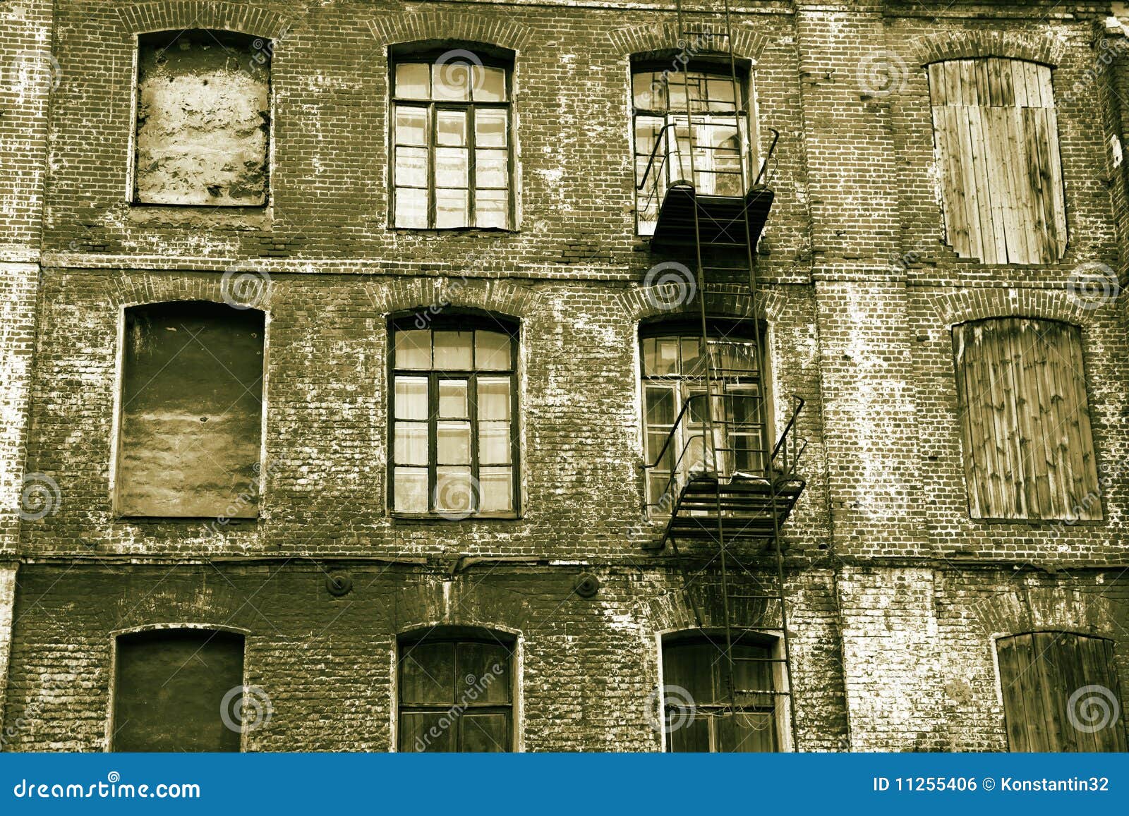 Grunge old house stock photo. Image of broken, aged, mystery - 11255406