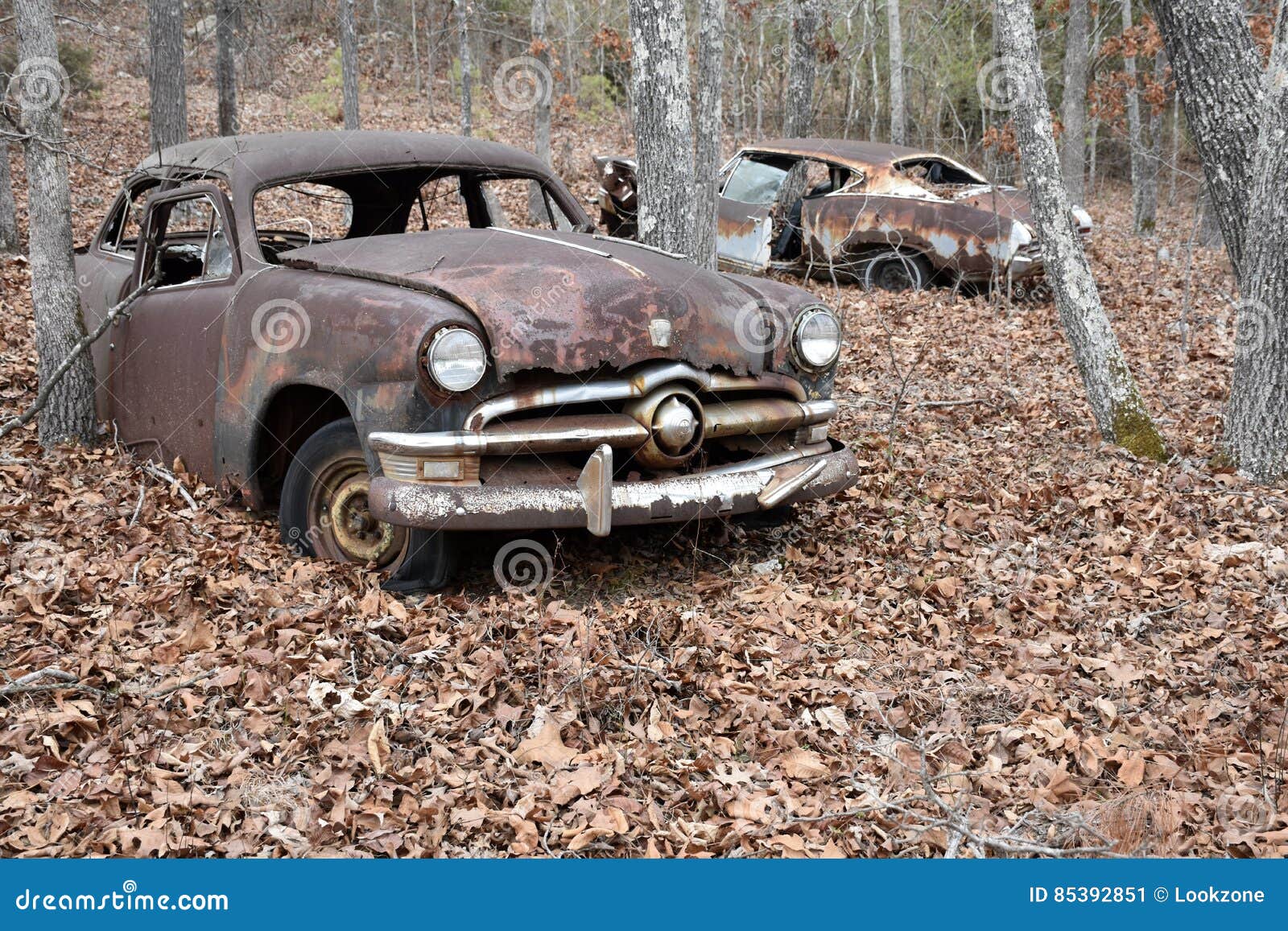 Grunge Rusty Vintage Cars imagen de archivo. Imagen de antiguo - 85392851