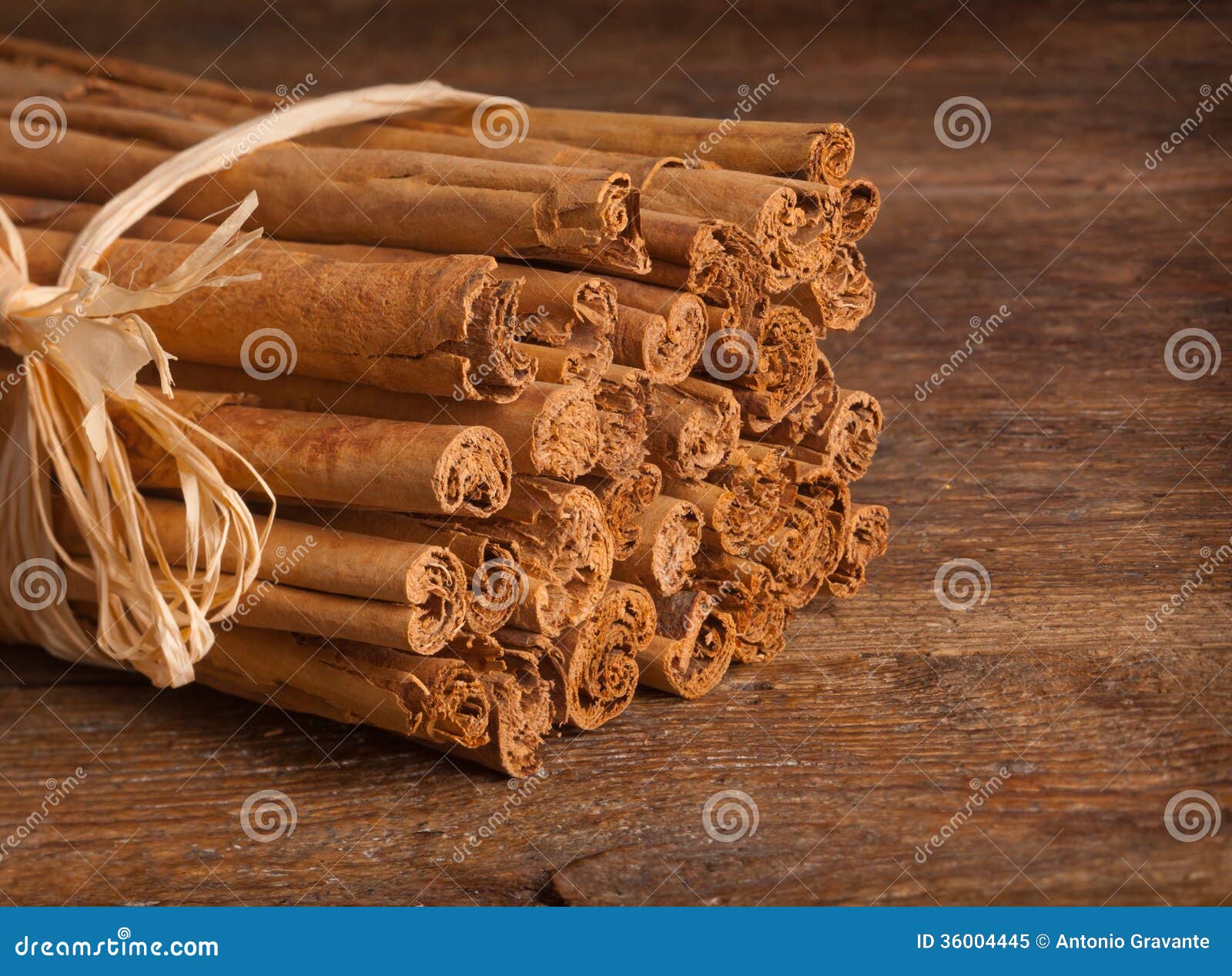 Grupo da canela de Ceilão imagem de stock. Imagem de tradicional - 36004445