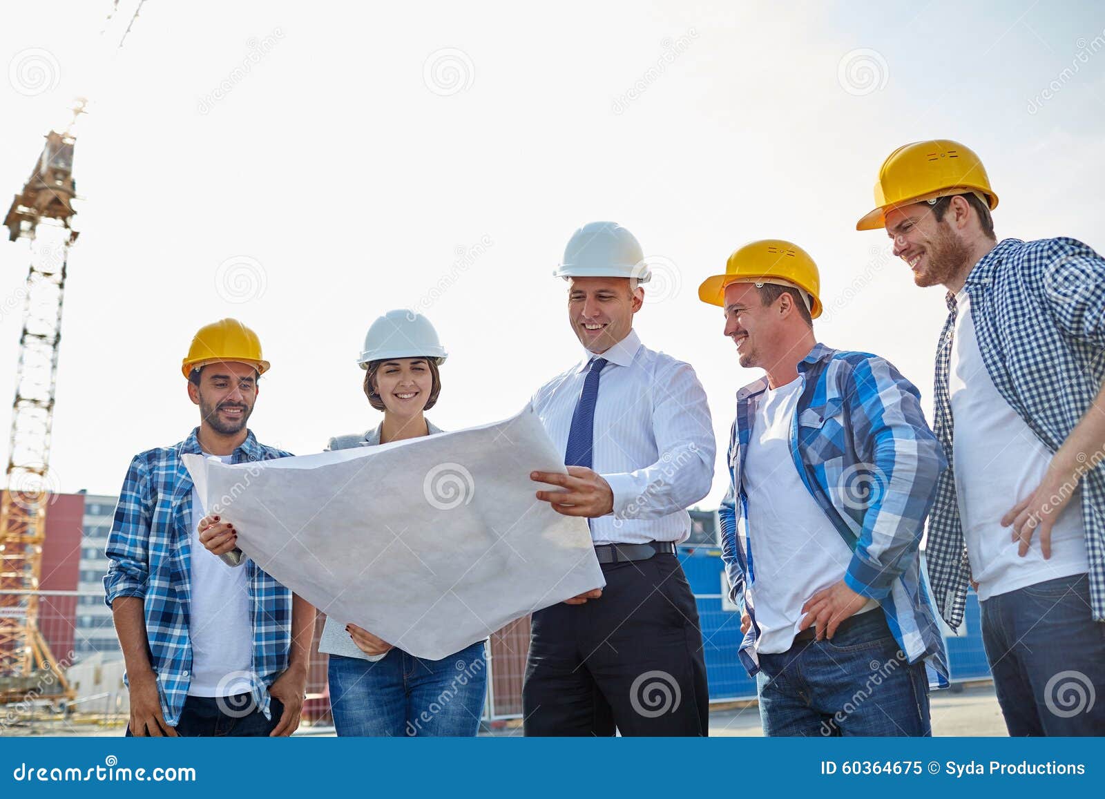 Grupo De Construtores E De Arquitetos Com Modelo Imagem de Stock ...