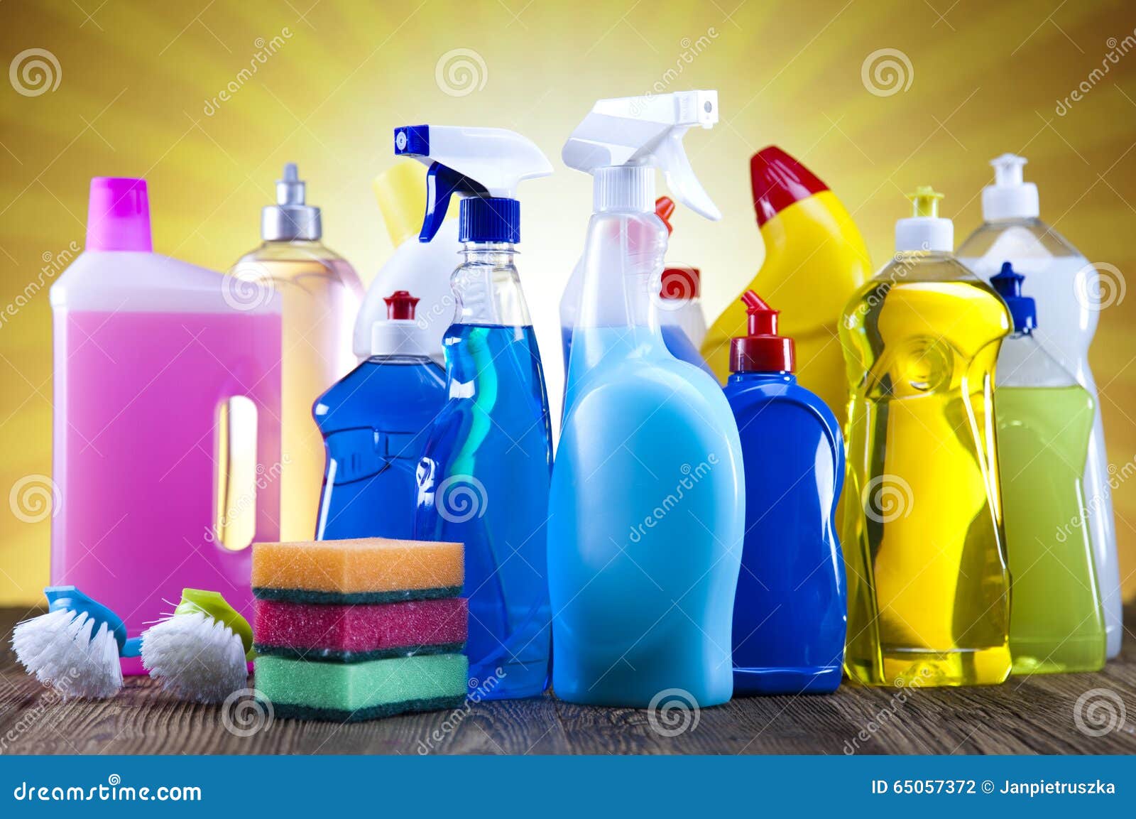 Grupo De Limpieza Clasificada Foto de archivo - Imagen de aislado ...