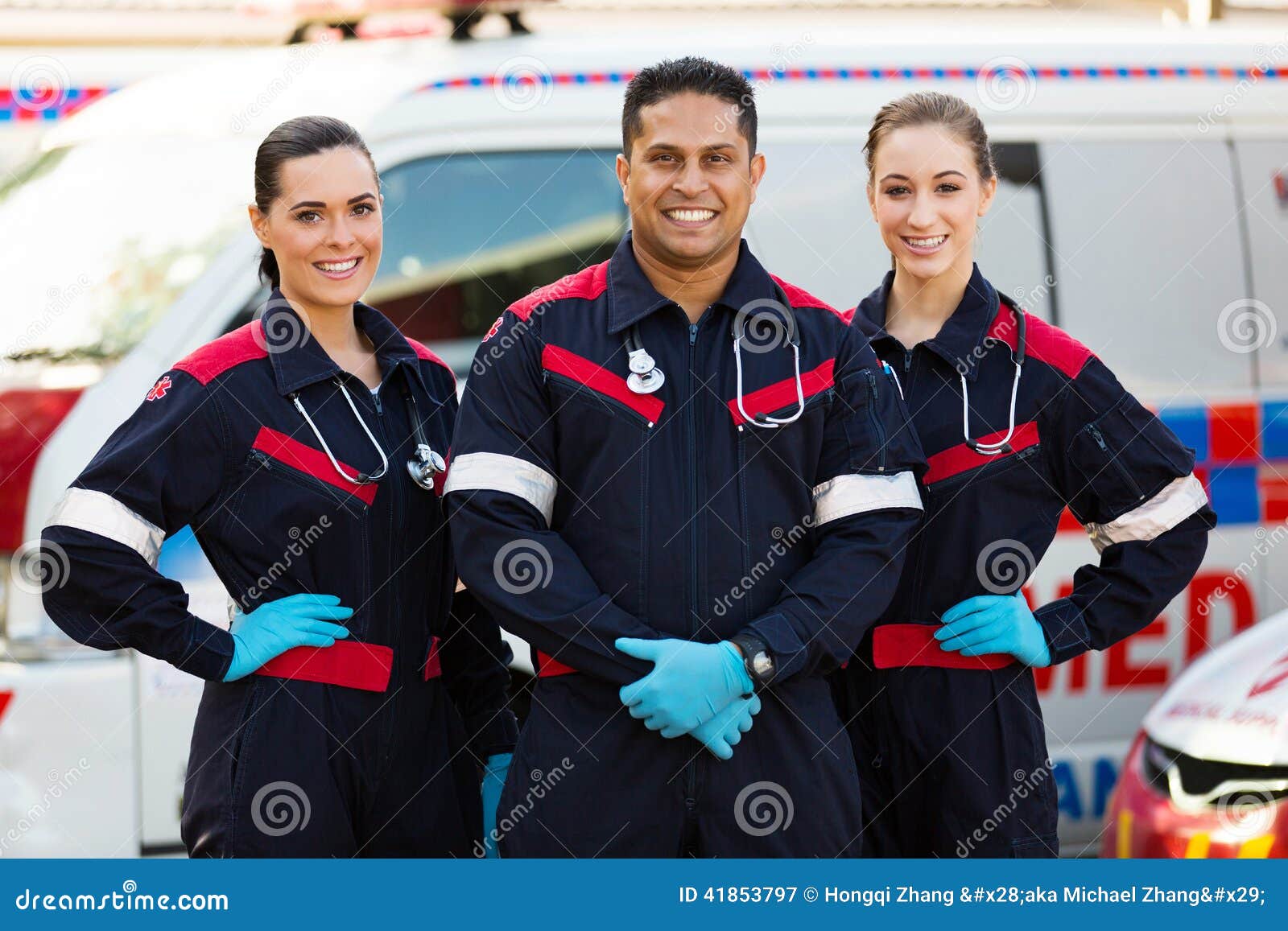 Grupo de paramédicos imagen de archivo. Imagen de primero - 41853797