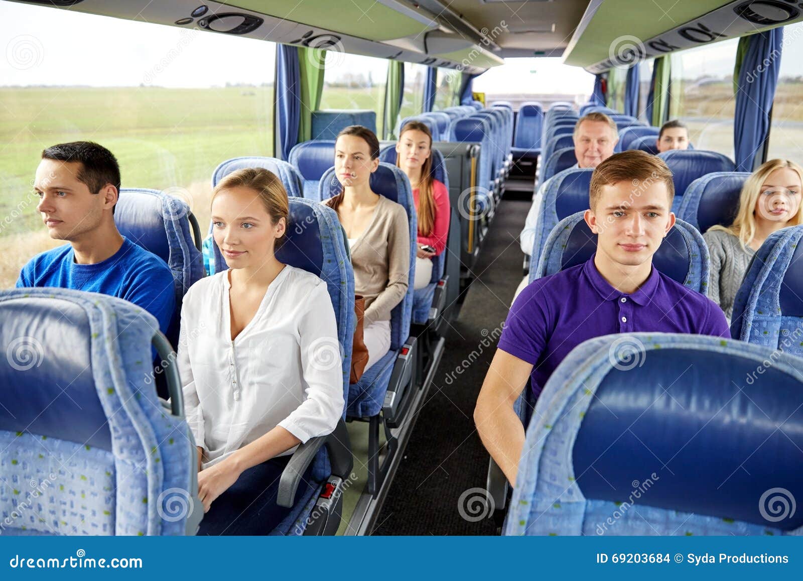Grupo De Pasajeros O De Turistas En Autobús Del Viaje Foto de archivo ... Grupo De Pasajeros O De Turistas En Autobús Del Viaje Foto de archivo ...