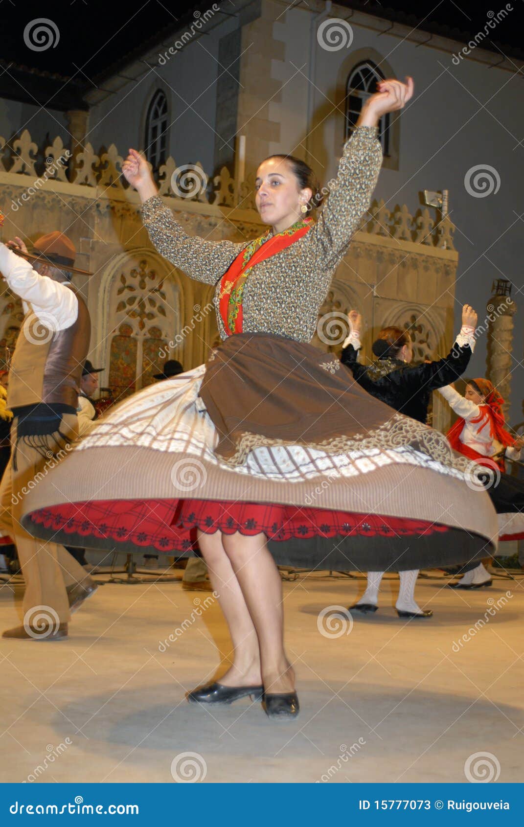Grupo Musical De La Danza De Bulgaria Foto de archivo editorial ...