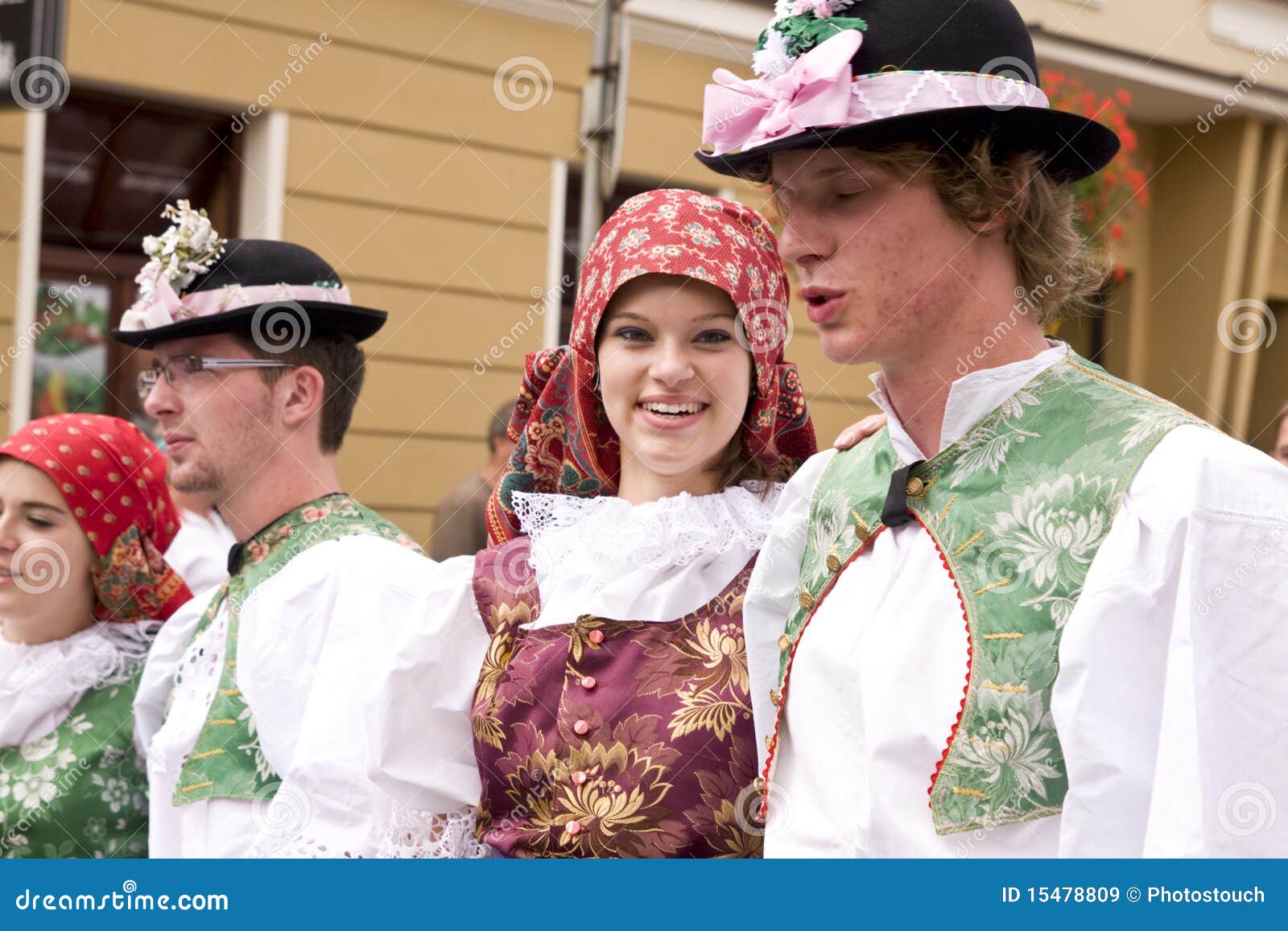 Grupo Popular Tradicional De La República Checa Imagen de archivo ...
