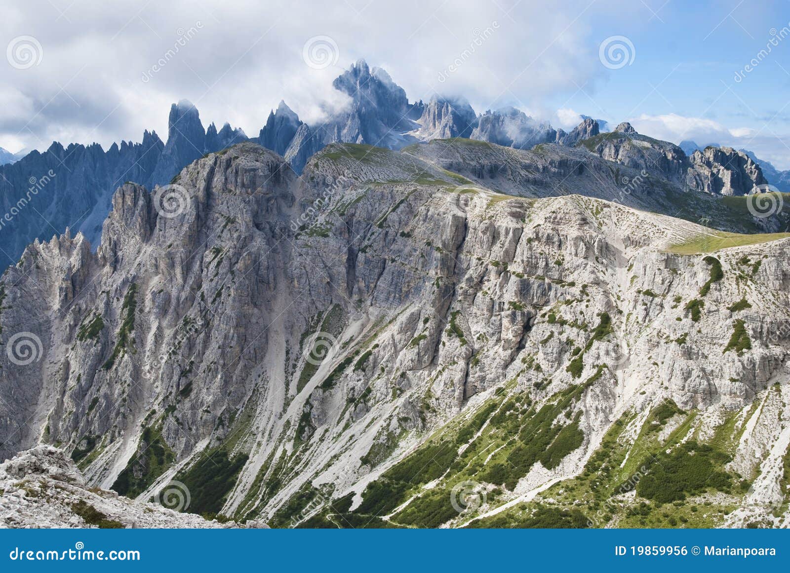 Gruppo Cadini photo stock. Image du nature, extérieur - 19859956