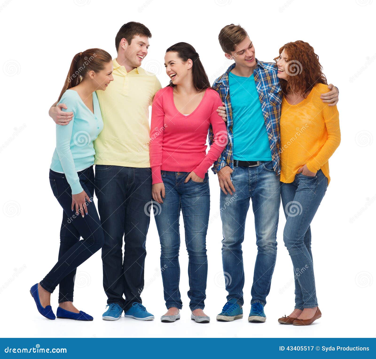 Gruppo Di Adolescenti Sorridenti Immagine Stock - Immagine di amici ...