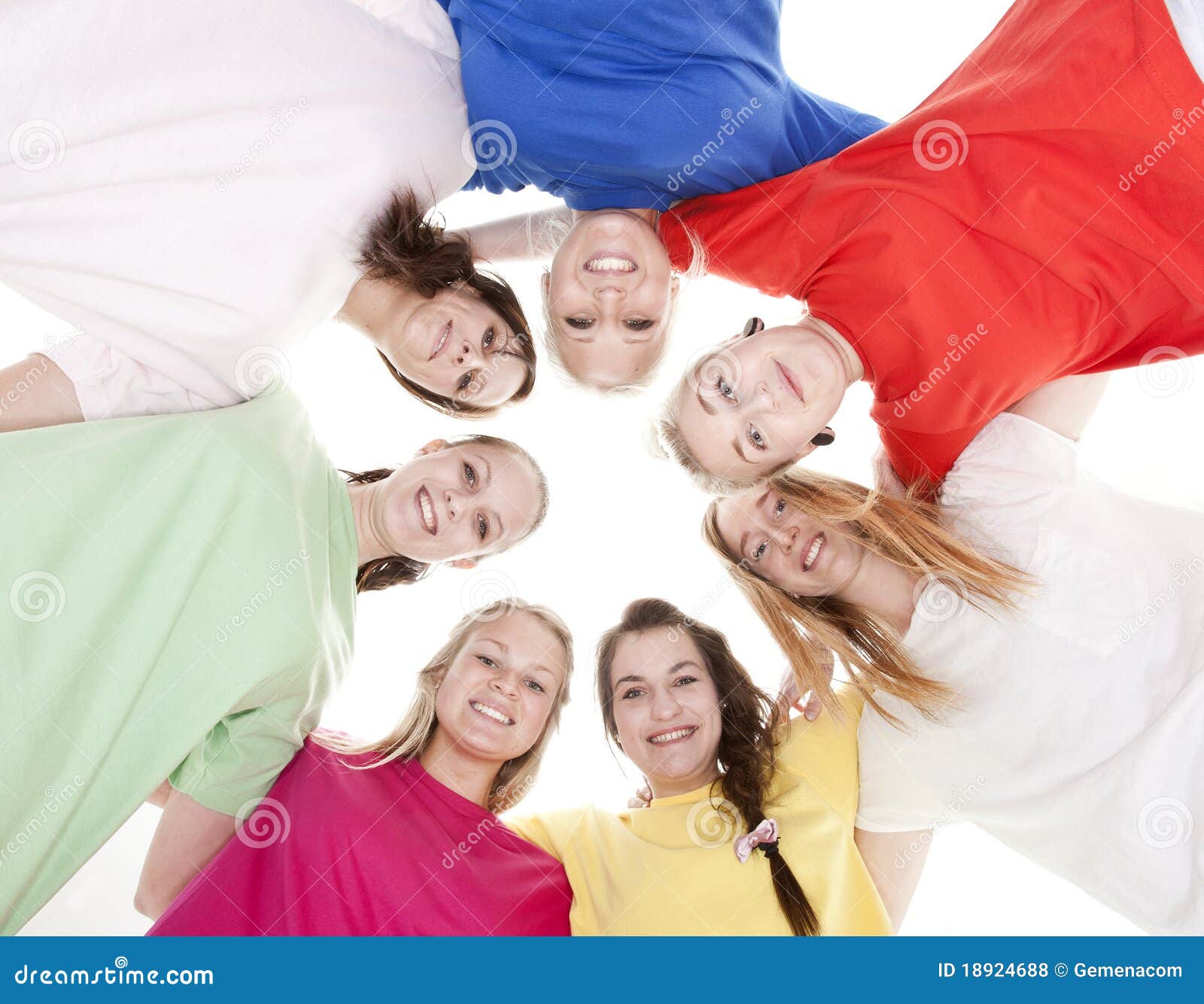 Gruppo di giovani donne fotografia stock. Immagine di cooperazione ...