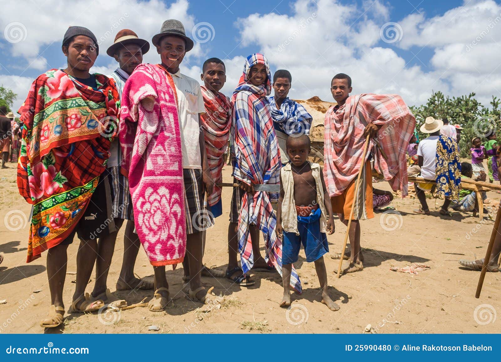 Gruppo di mens malgascio immagine editoriale. Immagine di etnico - 25990480