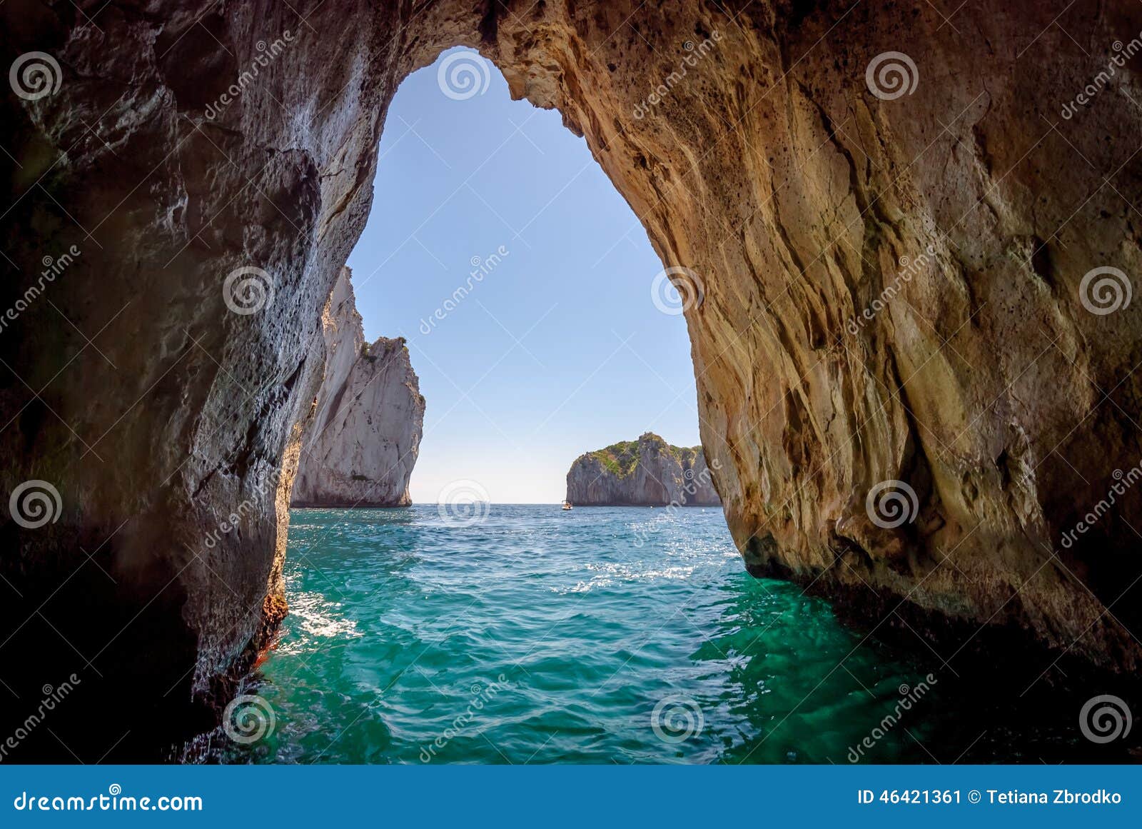 Gruta del azul de Capri imagen de archivo. Imagen de fondo - 46421361
