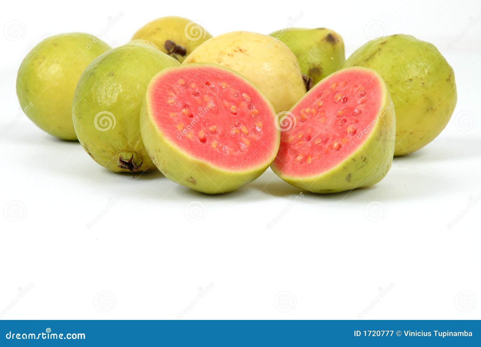 Guaiave immagine stock. Immagine di rotondo, dolce, frutta - 1720777