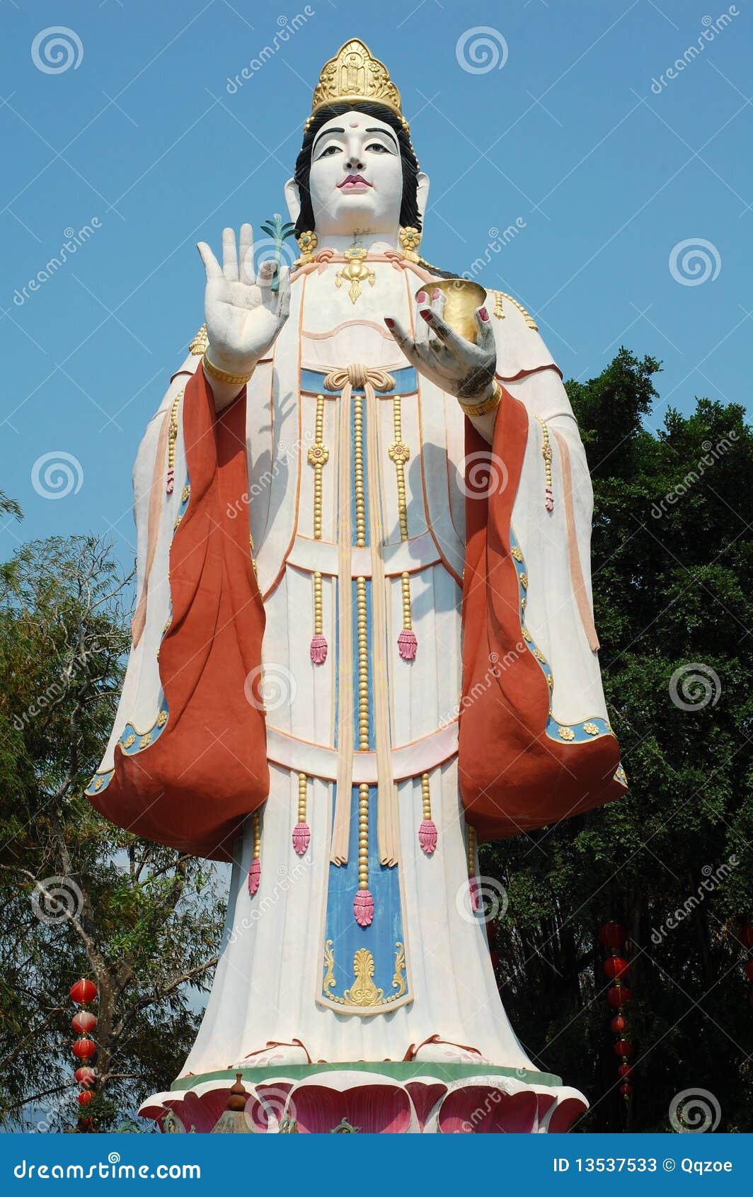 Guan yin stock image. Image of face, buddha, prayer, leaf - 13537533