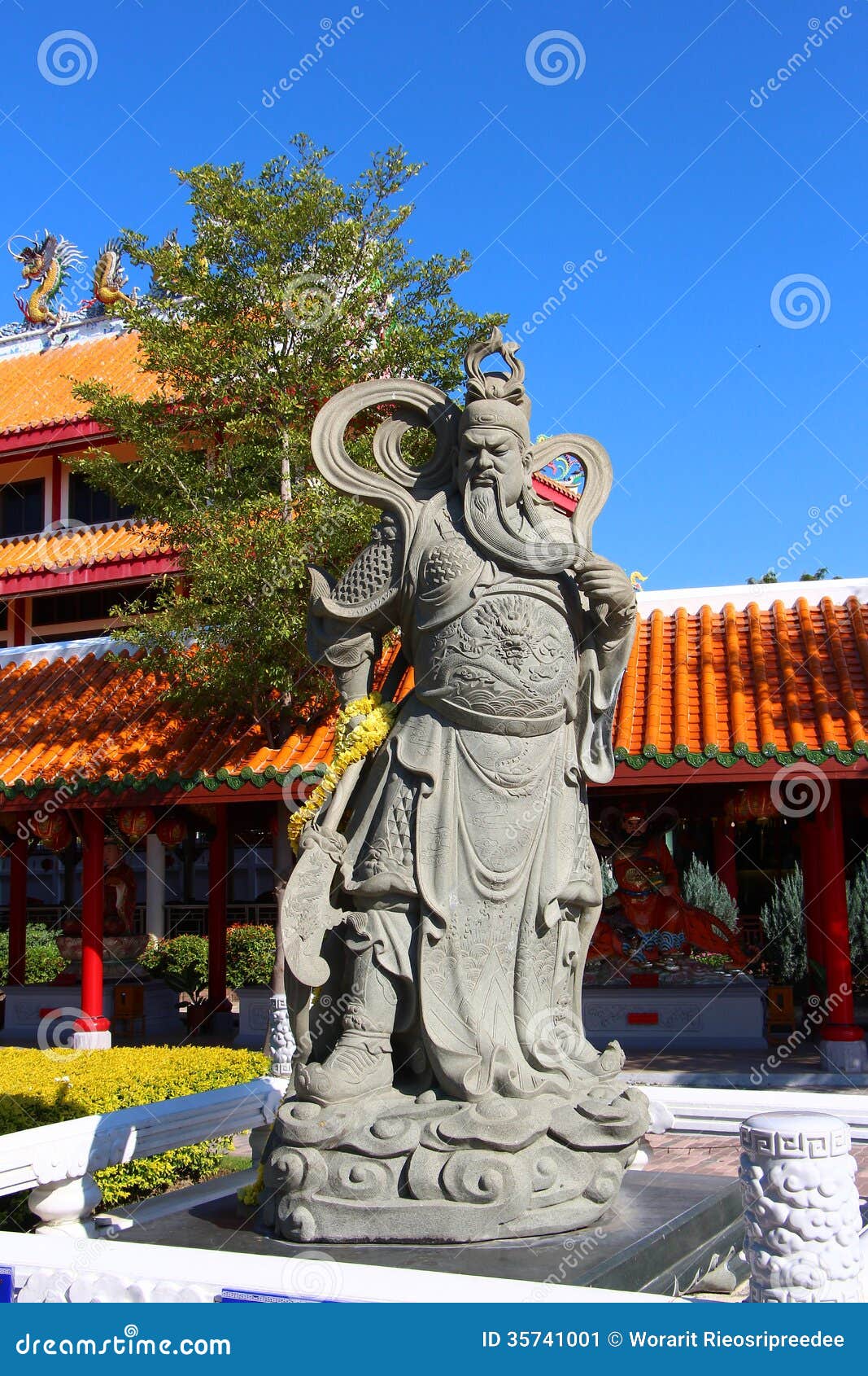 Guan yu sculpture stock image. Image of legend, worship - 35741001