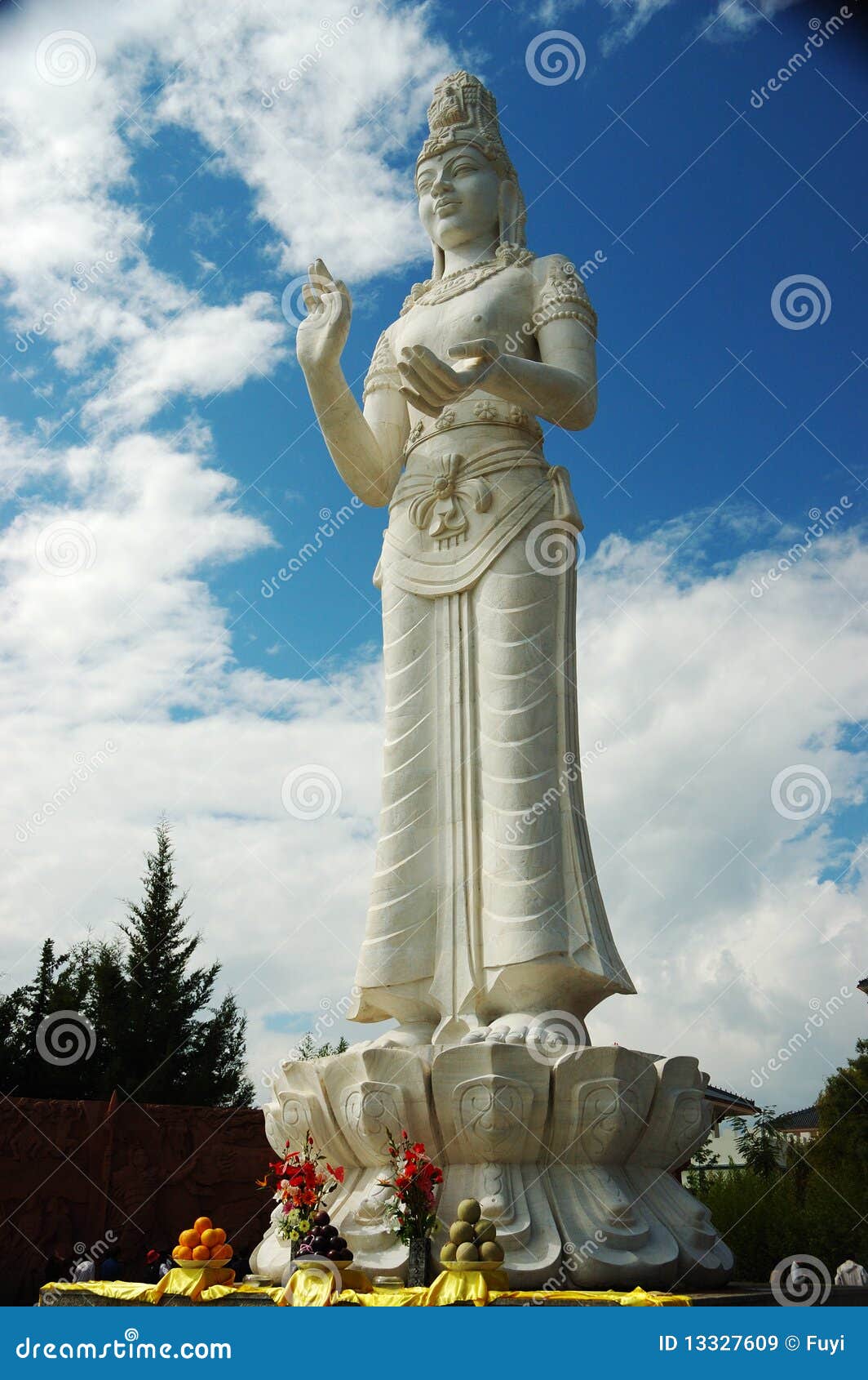 Guanyin buddha stock image. Image of buddhism, oriental - 13327609