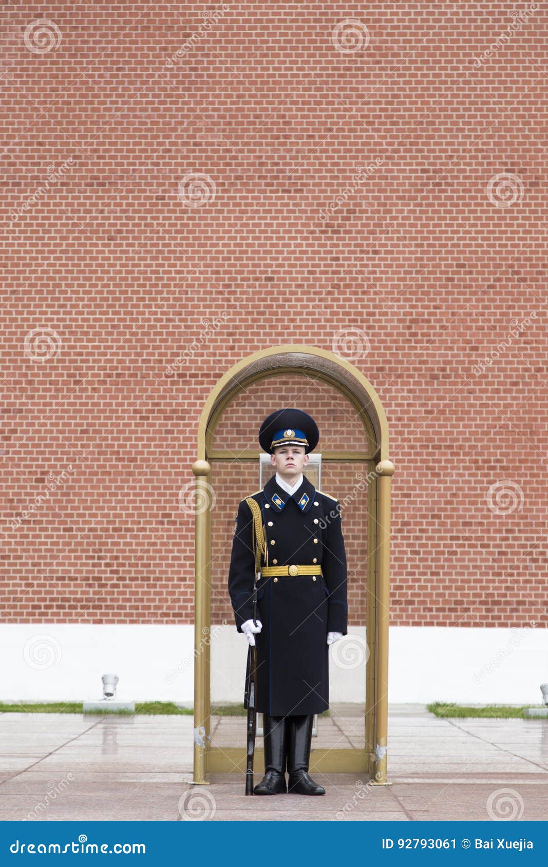 The Guard in Moscow Kremlin Editorial Photo - Image of kremlin, wall ...